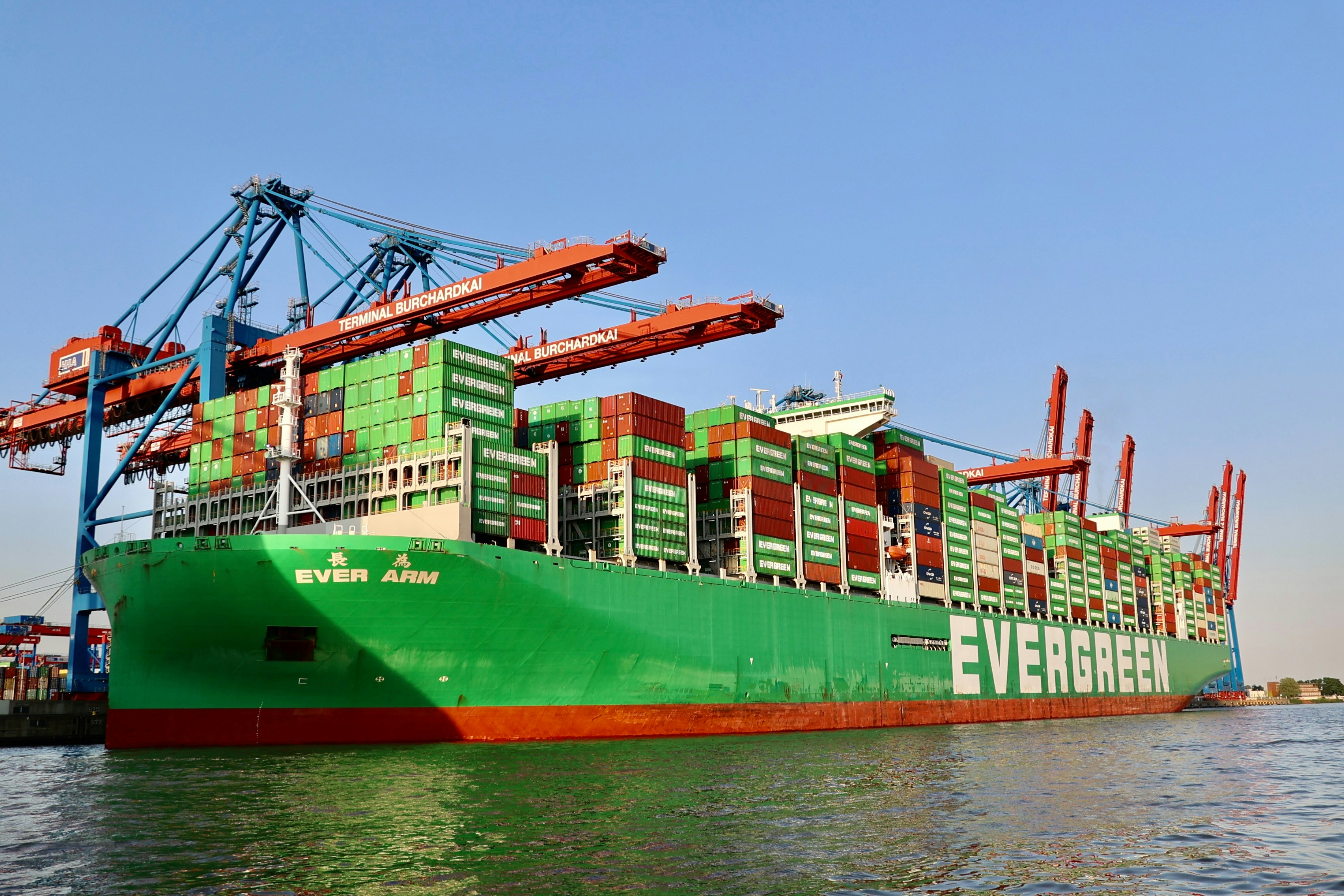 Evergreen Titan: A Container Giant Stretches Across the Port