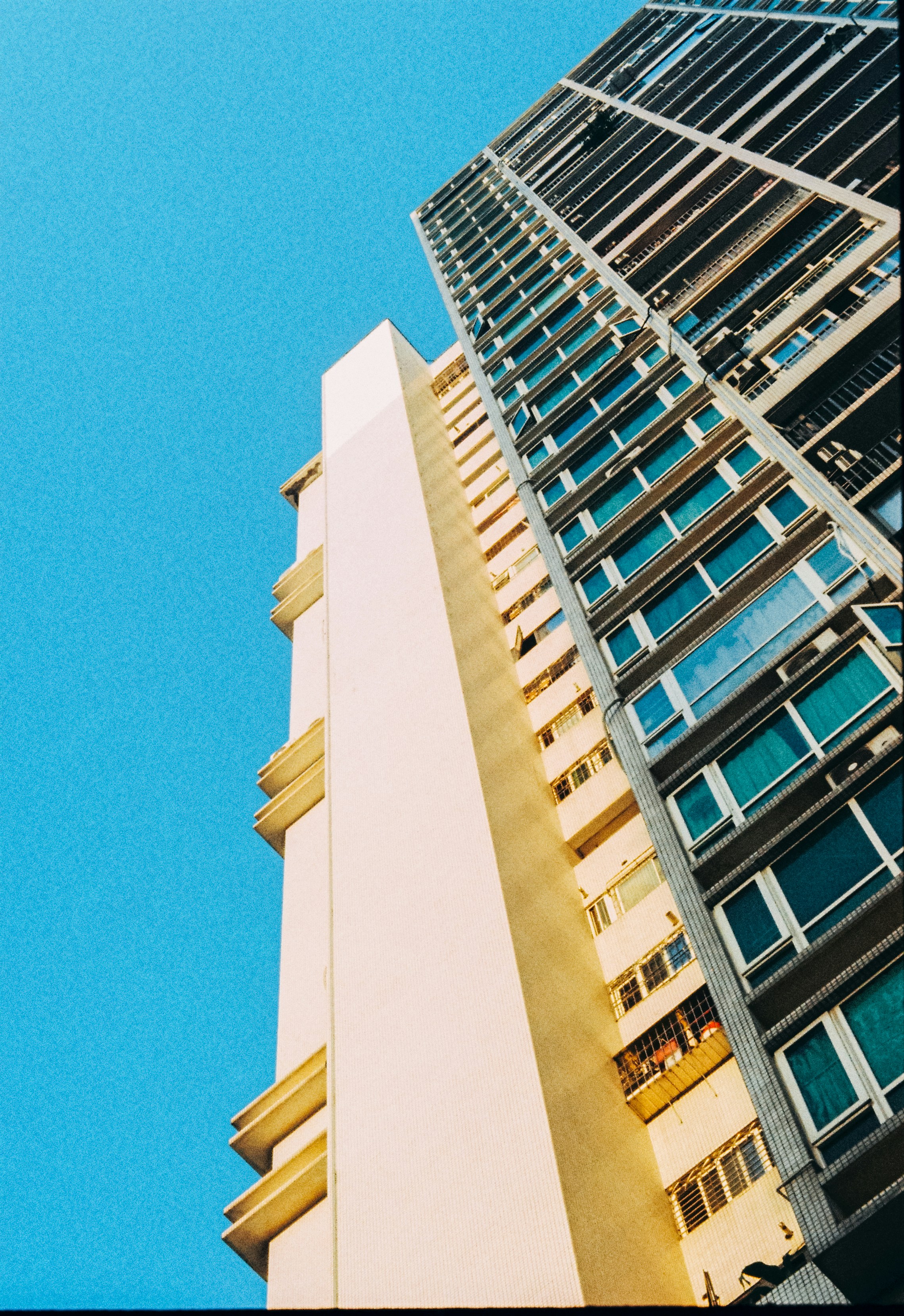 Skyscraper Tilt: A Bold Untilted Perspective toward Blue Sky