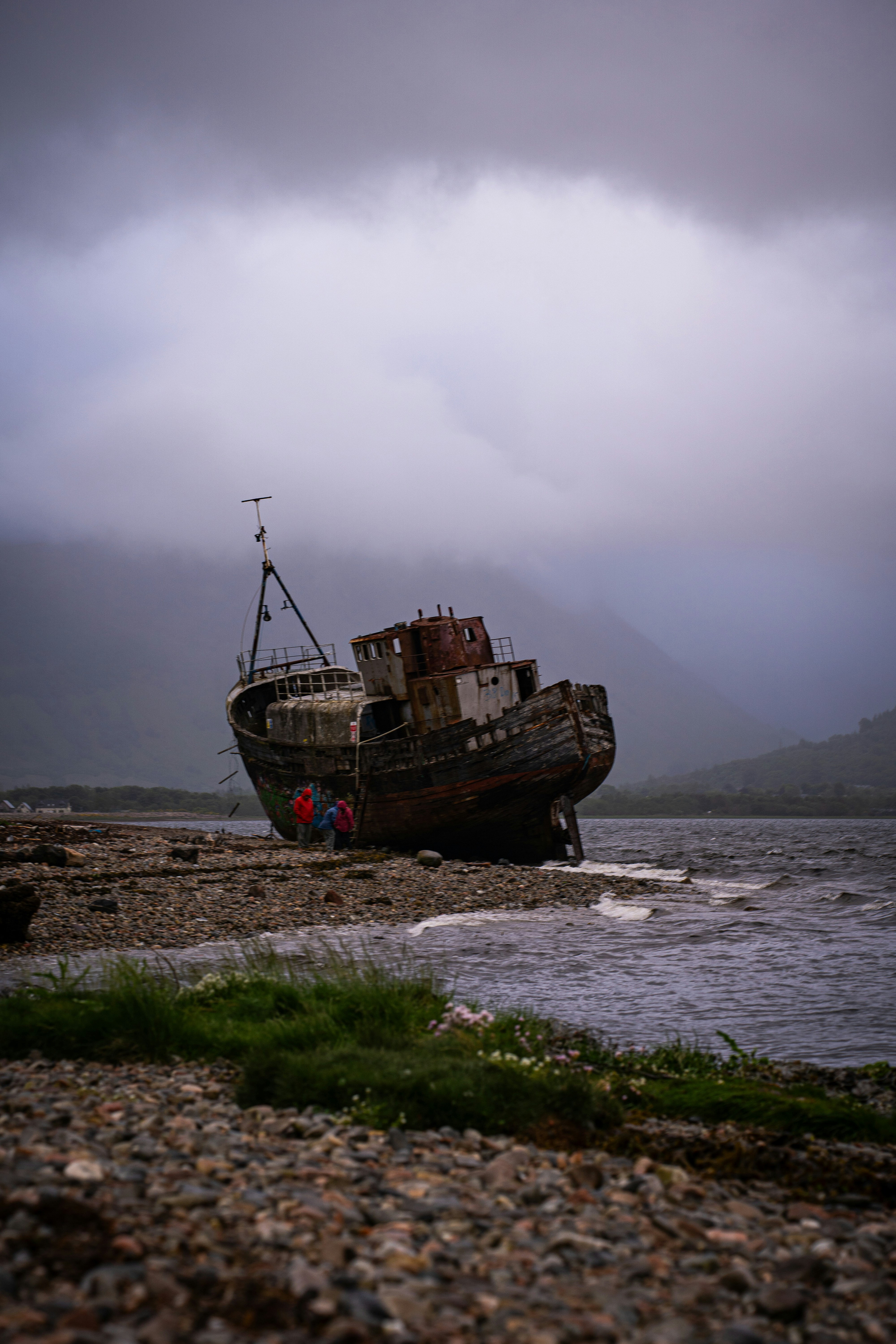 The Bleached Hull on Quiet Tides