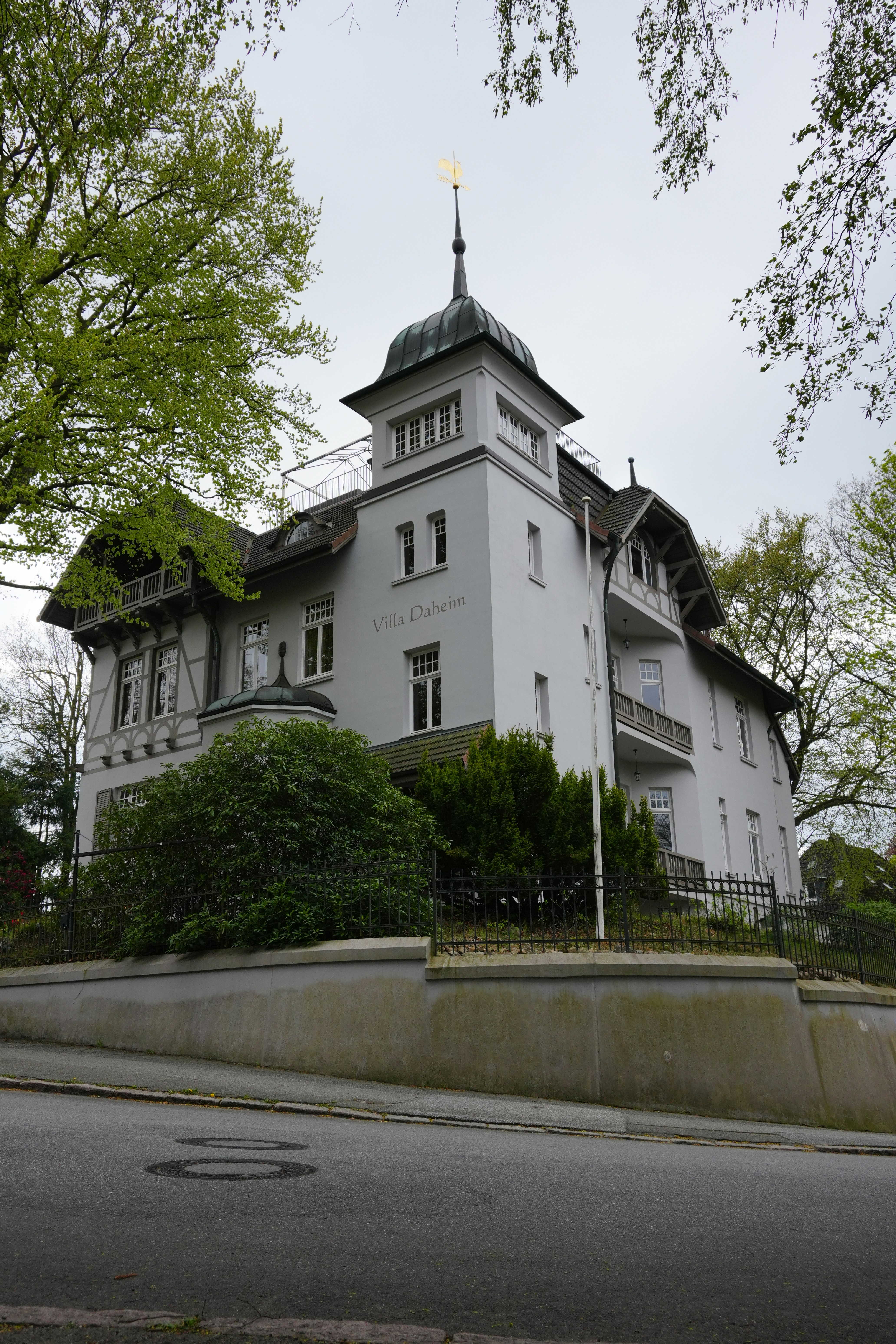 Castle in the Park: A Pale Facade Reaches for the Sky