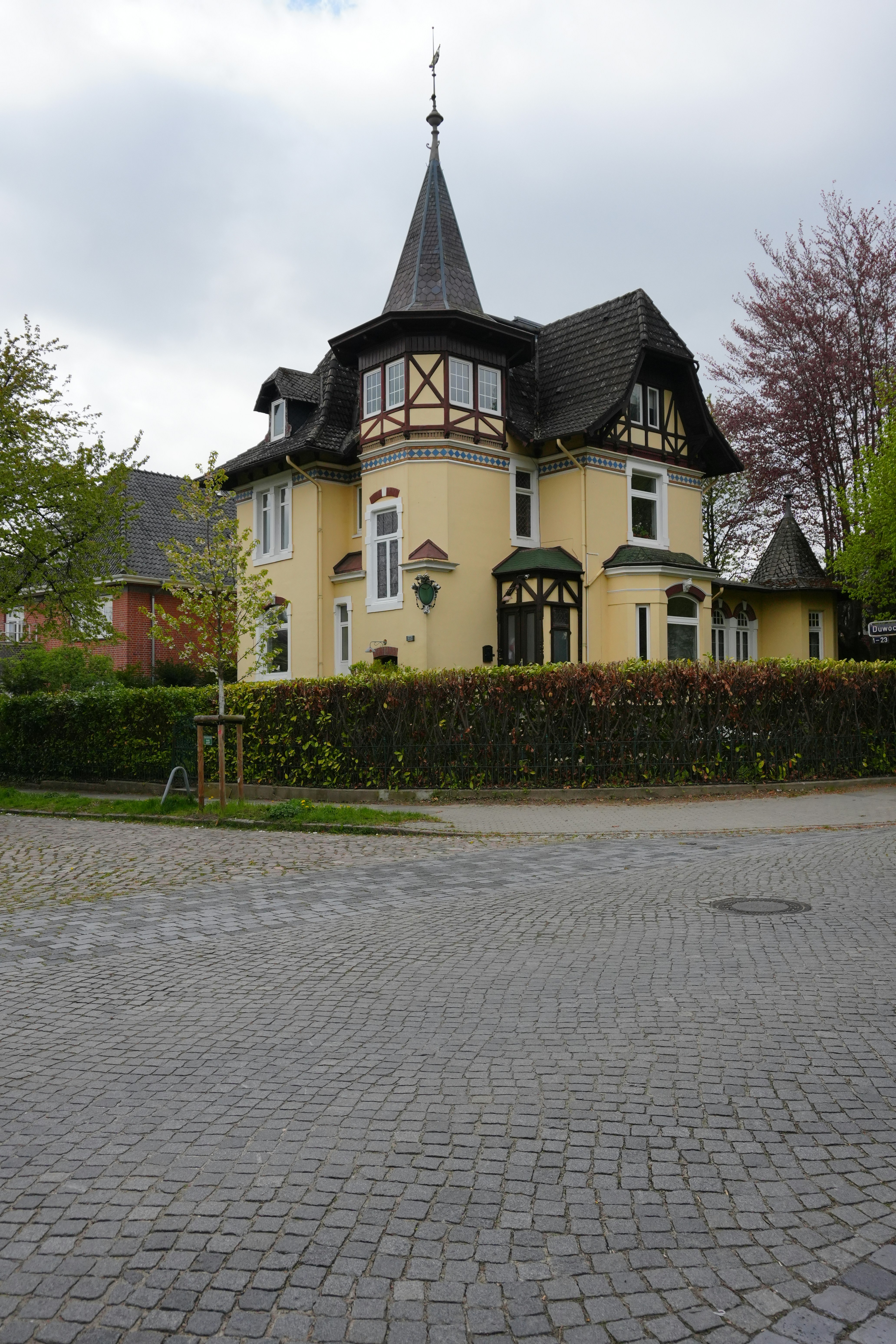 Fairytale Villa at the Cobblestone Crossroad