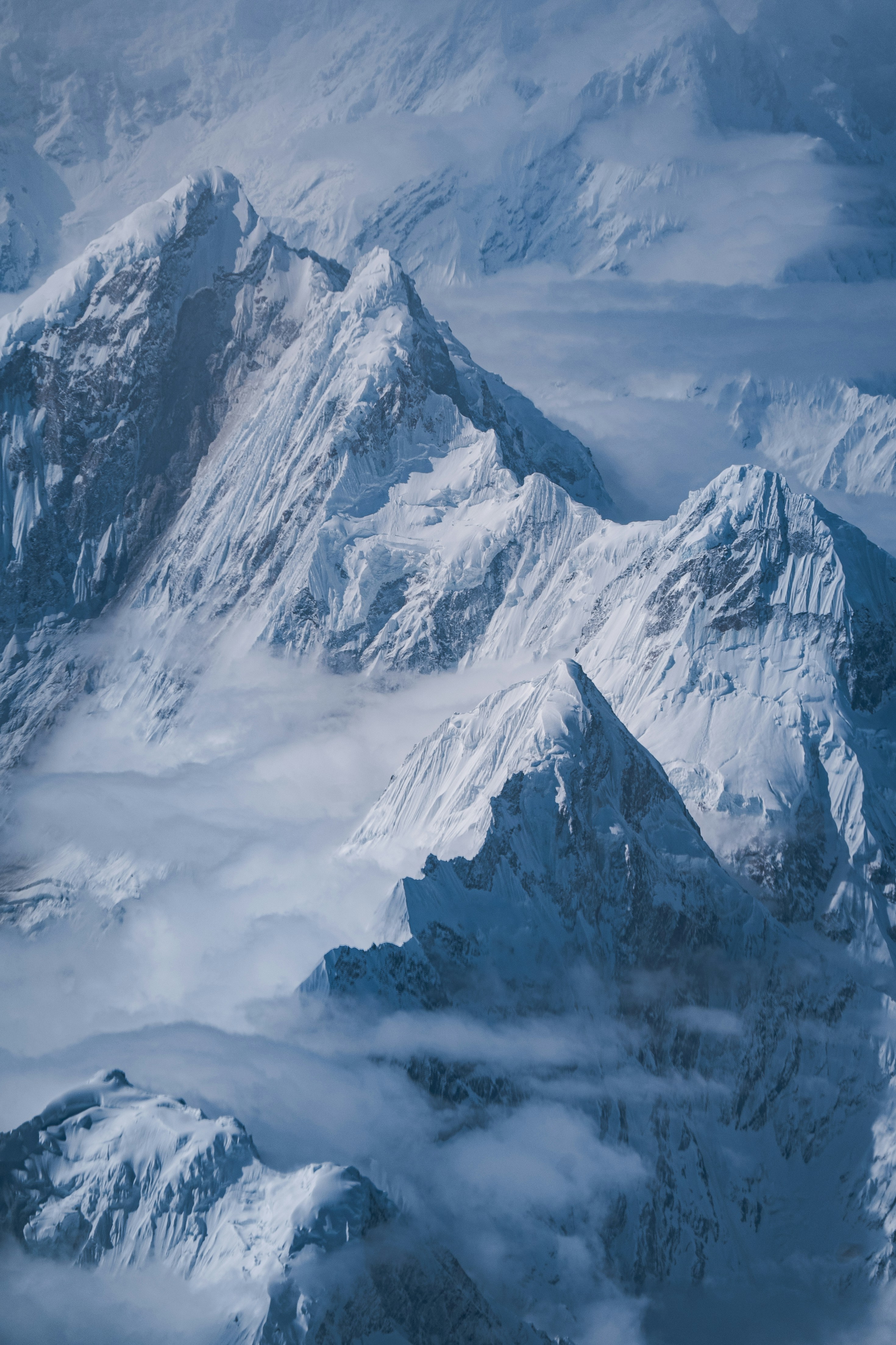 Azure Alps: A Vertical Panorama of Rime-Covered Peaks