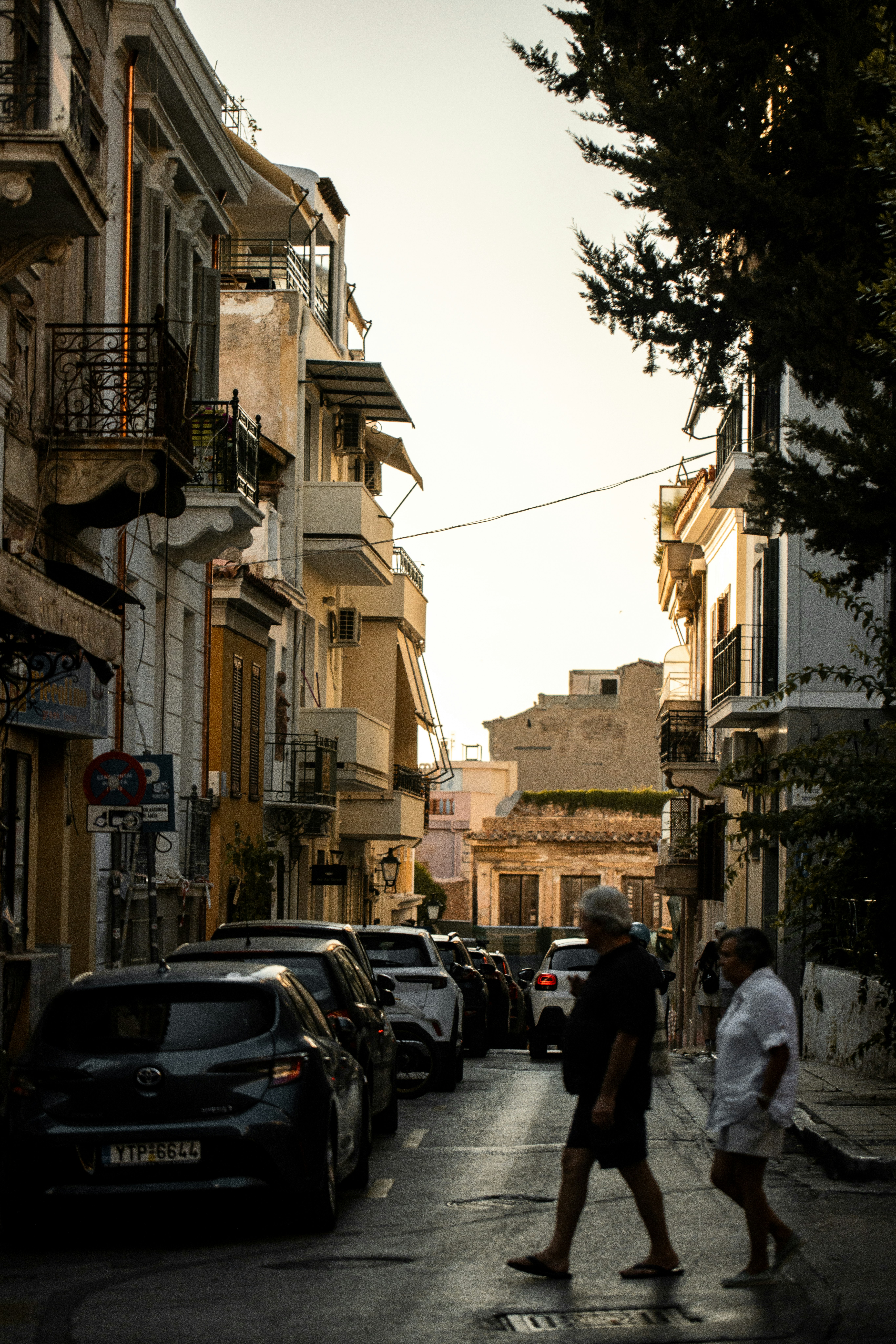 Evening Street Convergence in a Mediterranean Lane