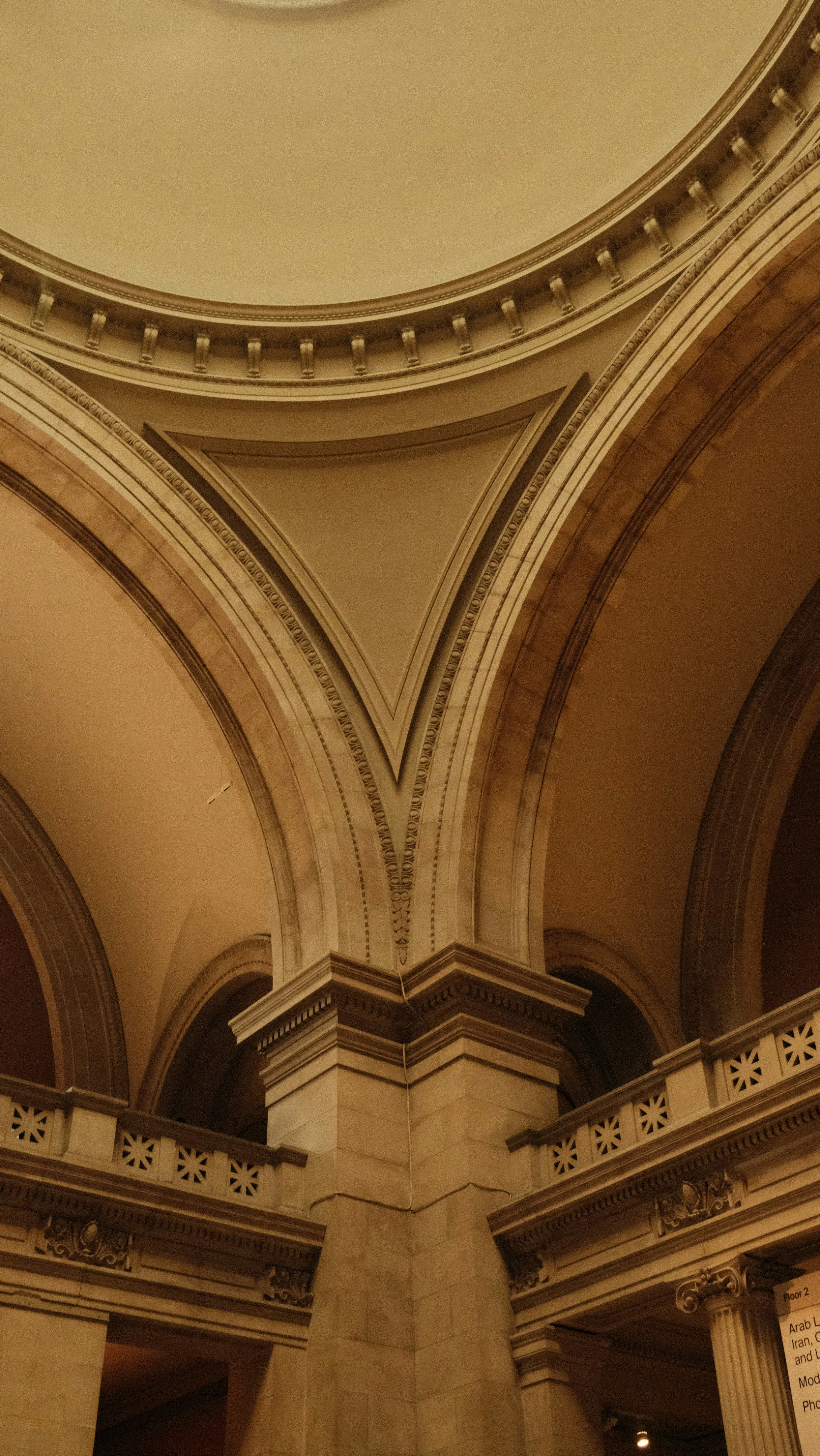 Vaulted Symmetry: Archways Meeting at the Central Niche