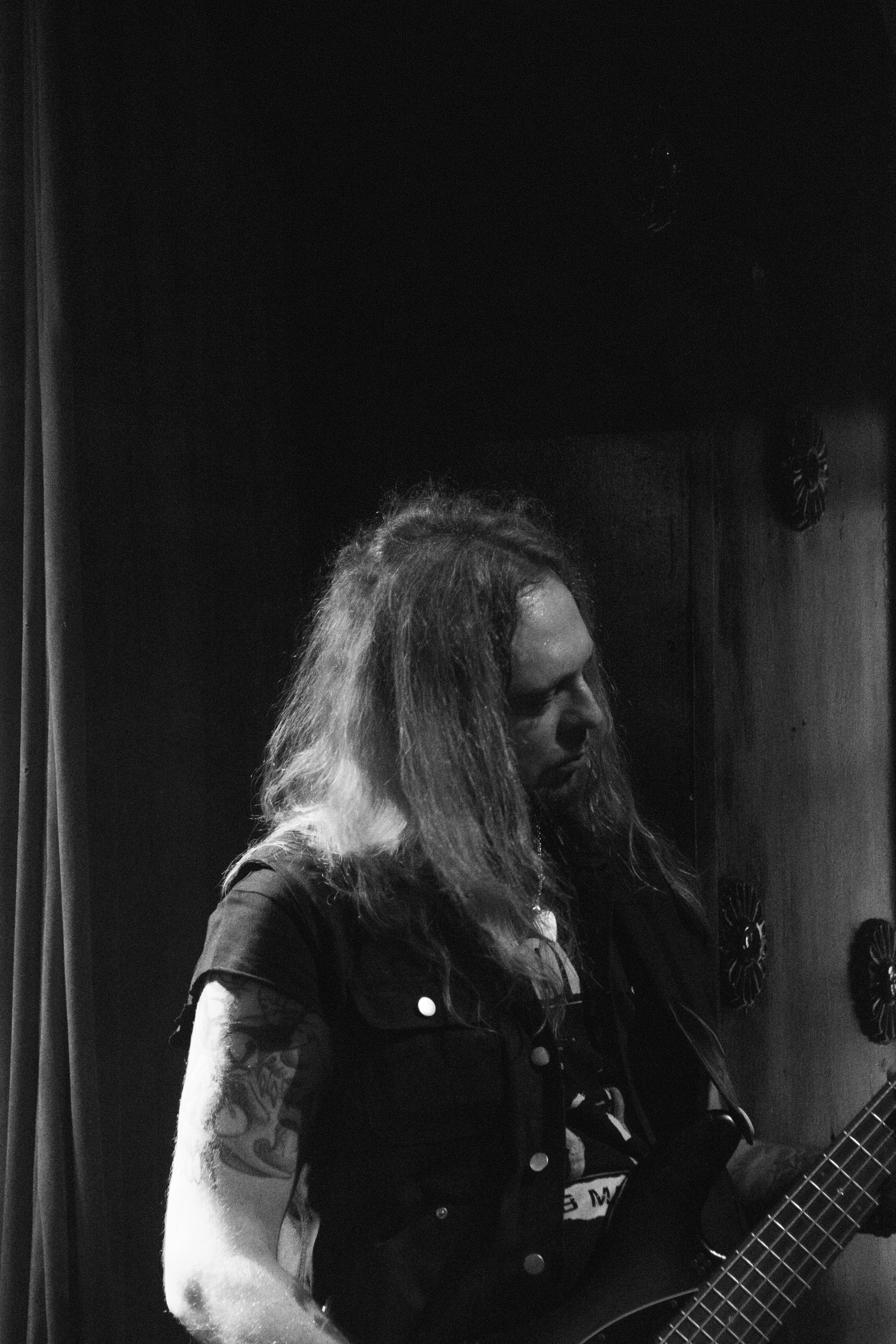 Midnight Riff: A Guitarist Lost in the Stage Lights