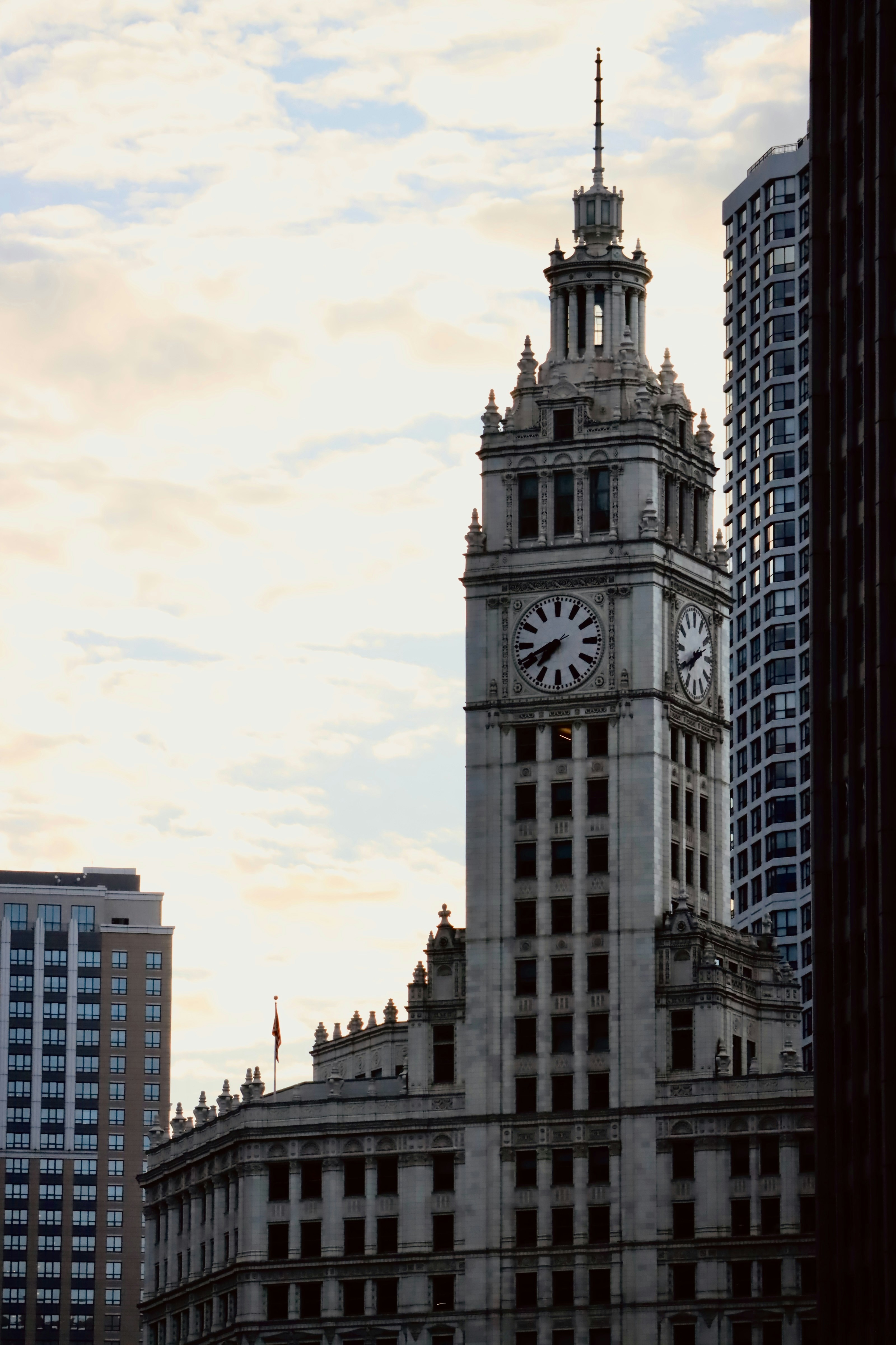 Timetower in the City: A Dawn Portrait of a Clock Tower Silhouette
