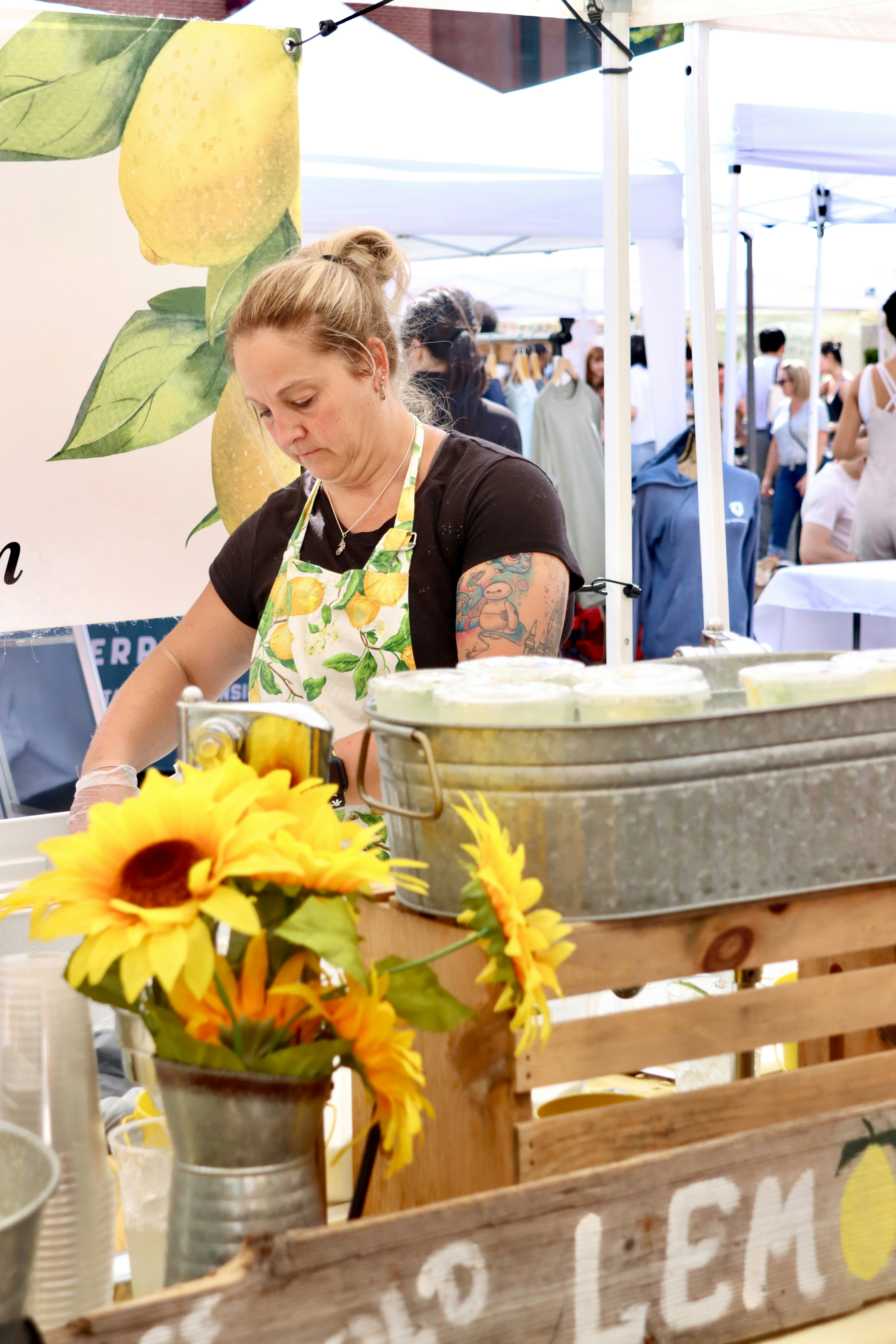 Sunflowers and Sammich: The Vendor's Handcrafted Lemon Scene