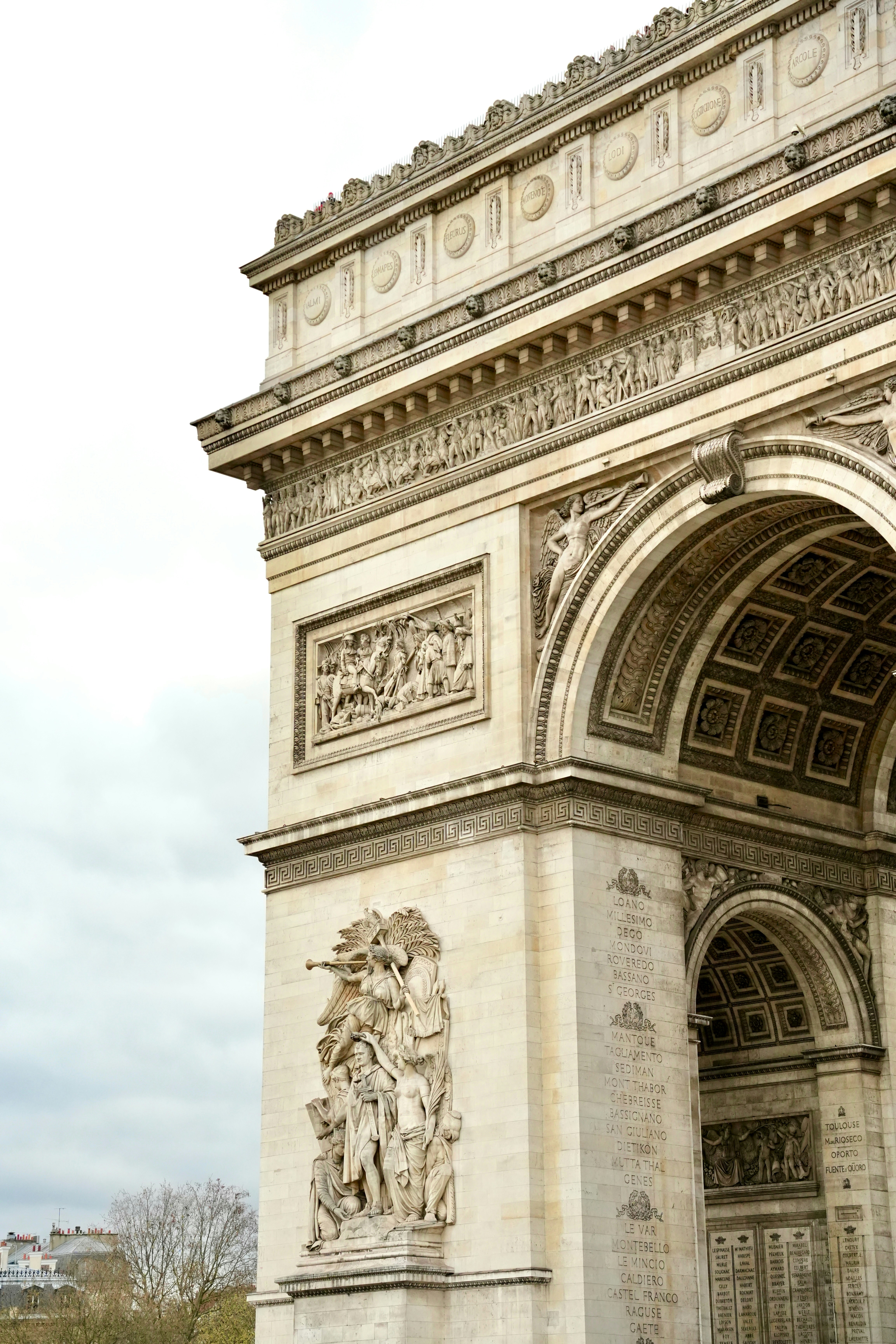 Stone Resonance: The Arc de Triomphe’s Carved Moment