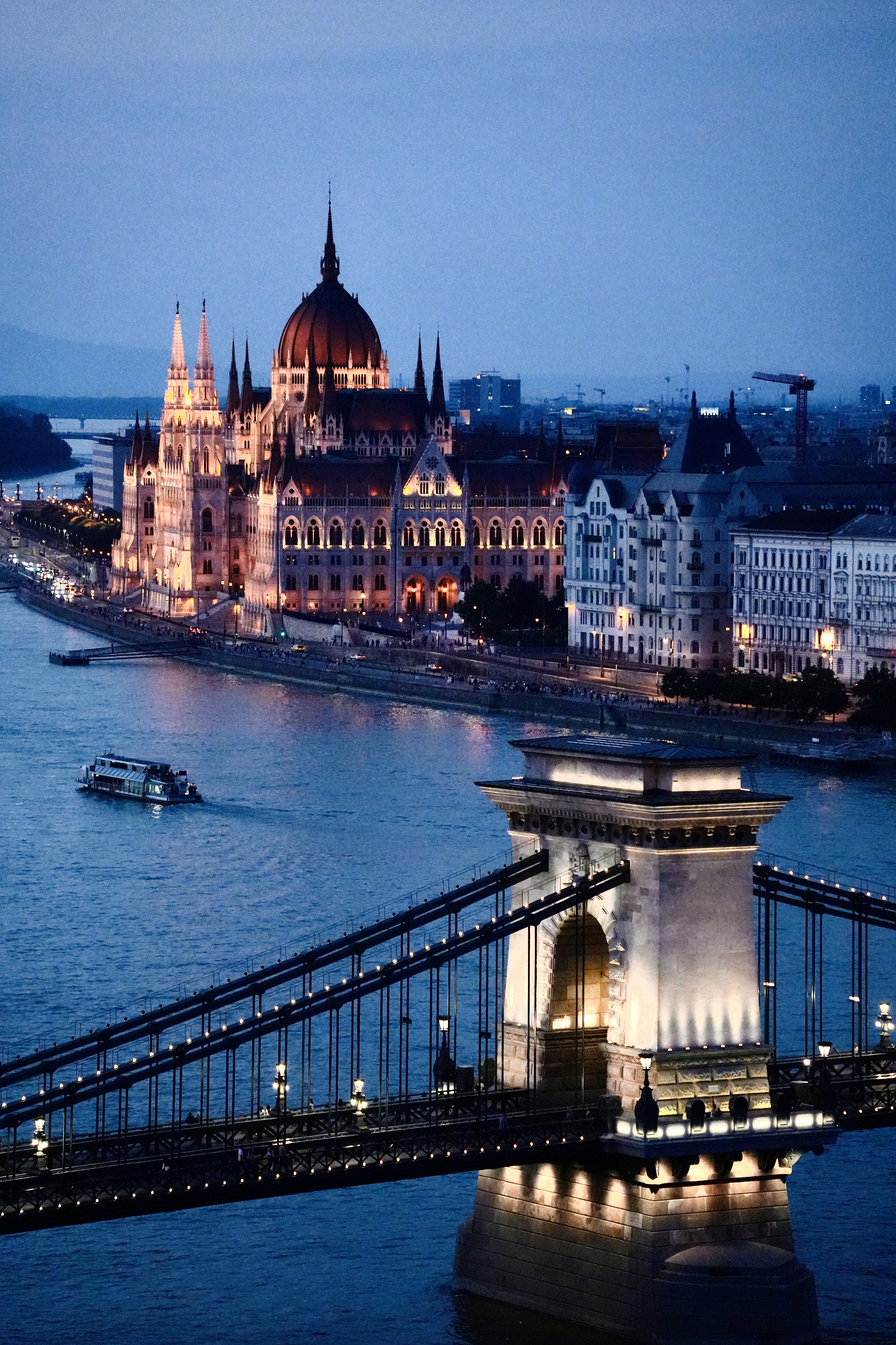 Buda Bridge at dusk: Parliament glow over the Danube