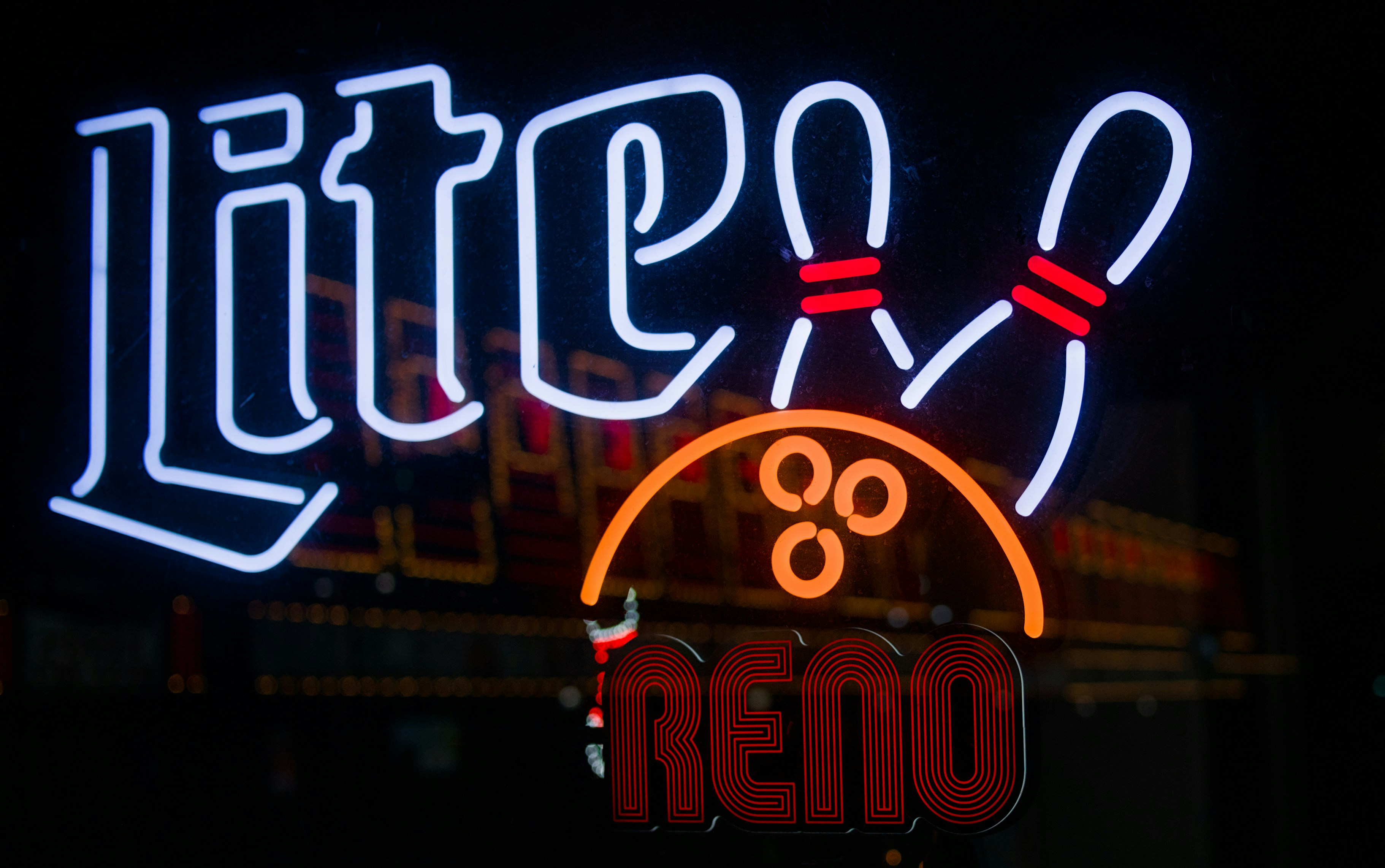 Neon Night at the Reno Sign
