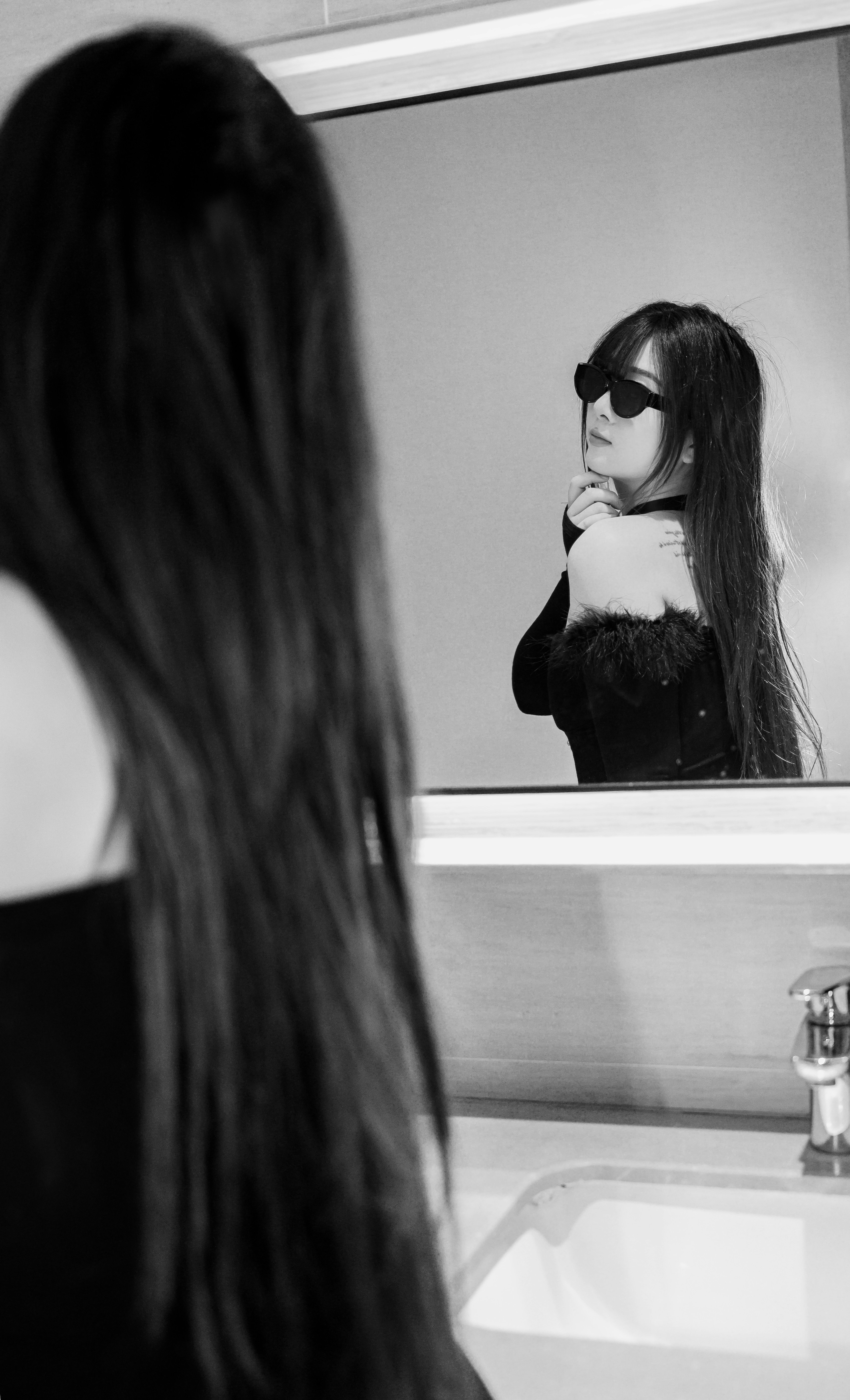 Mirror Muse: A Shadowed Glance in monochrome
