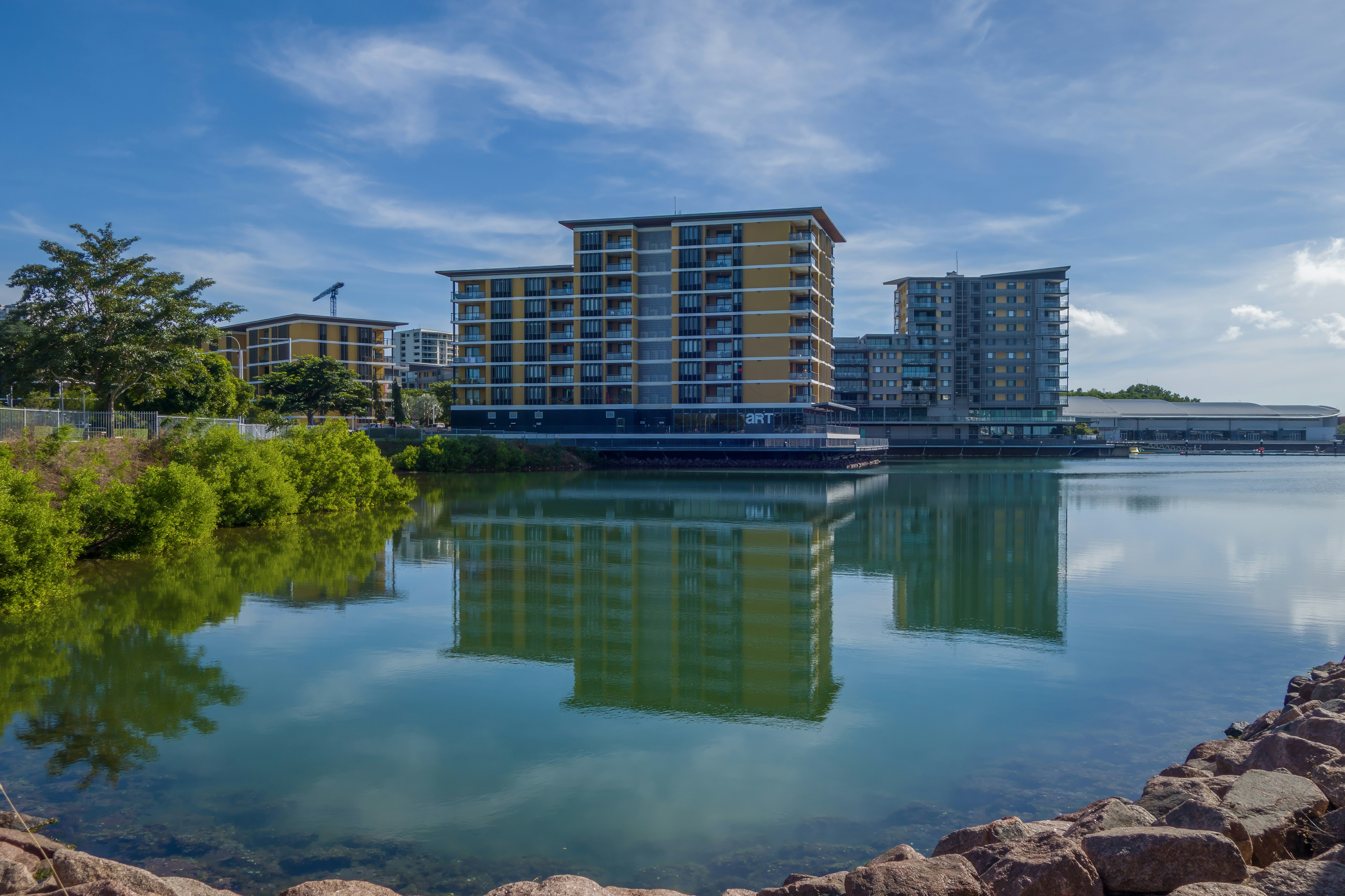 Reflective Marina Towers: Modern Waterfront Panorama
