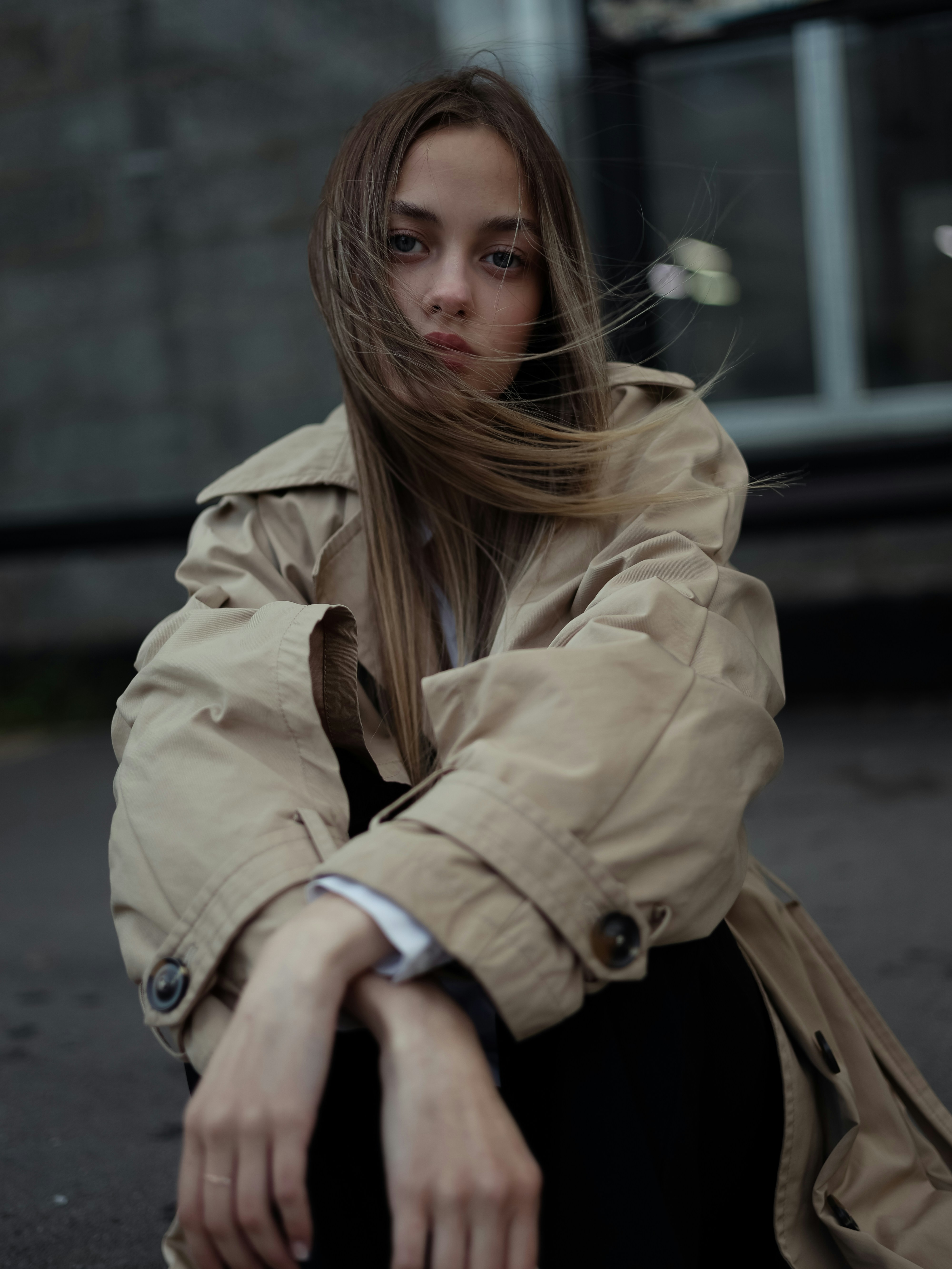 Windward Gaze in a Trench Coat