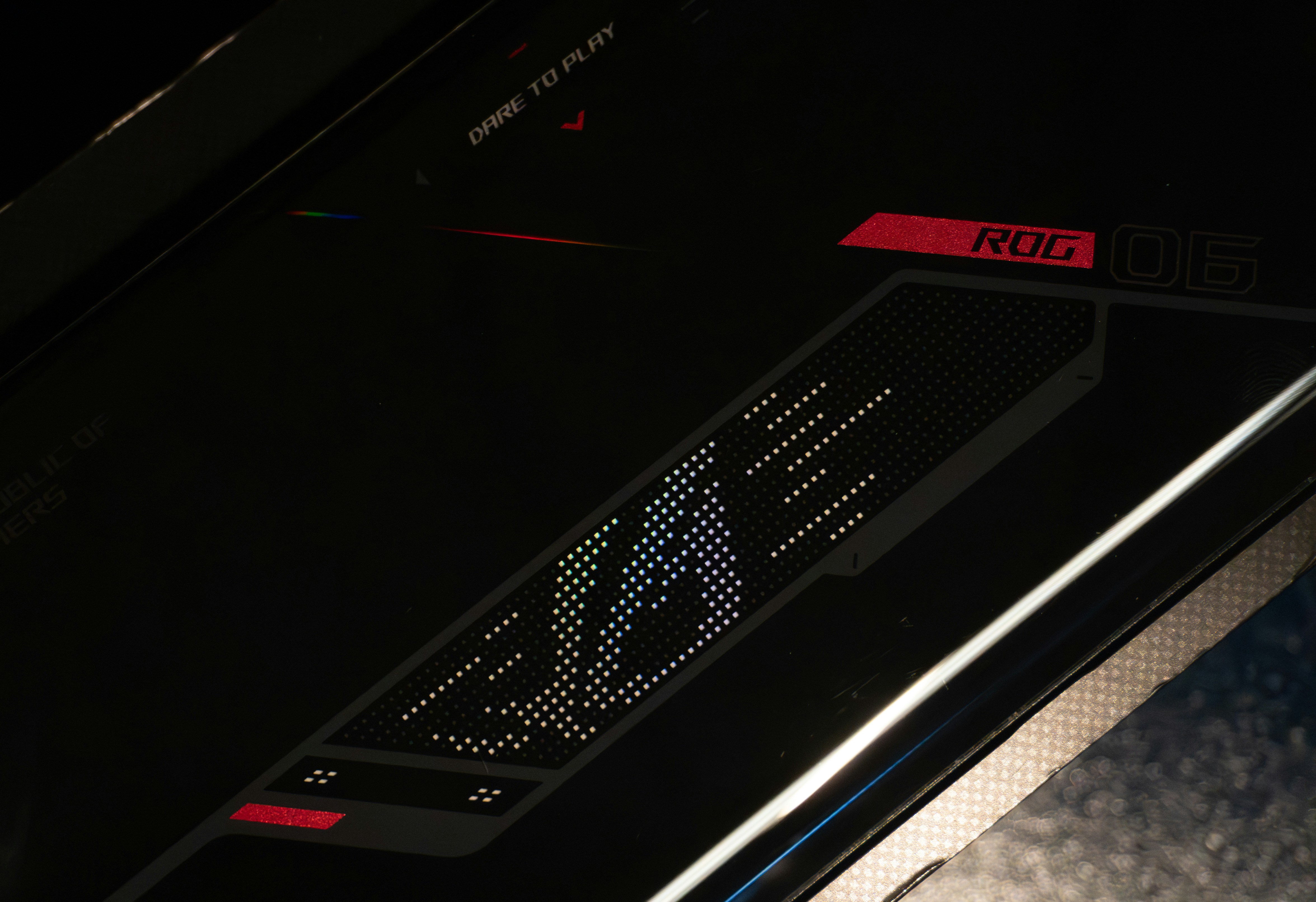 Racing Tech: Engineered Power in the Gyre of Graphite and Light