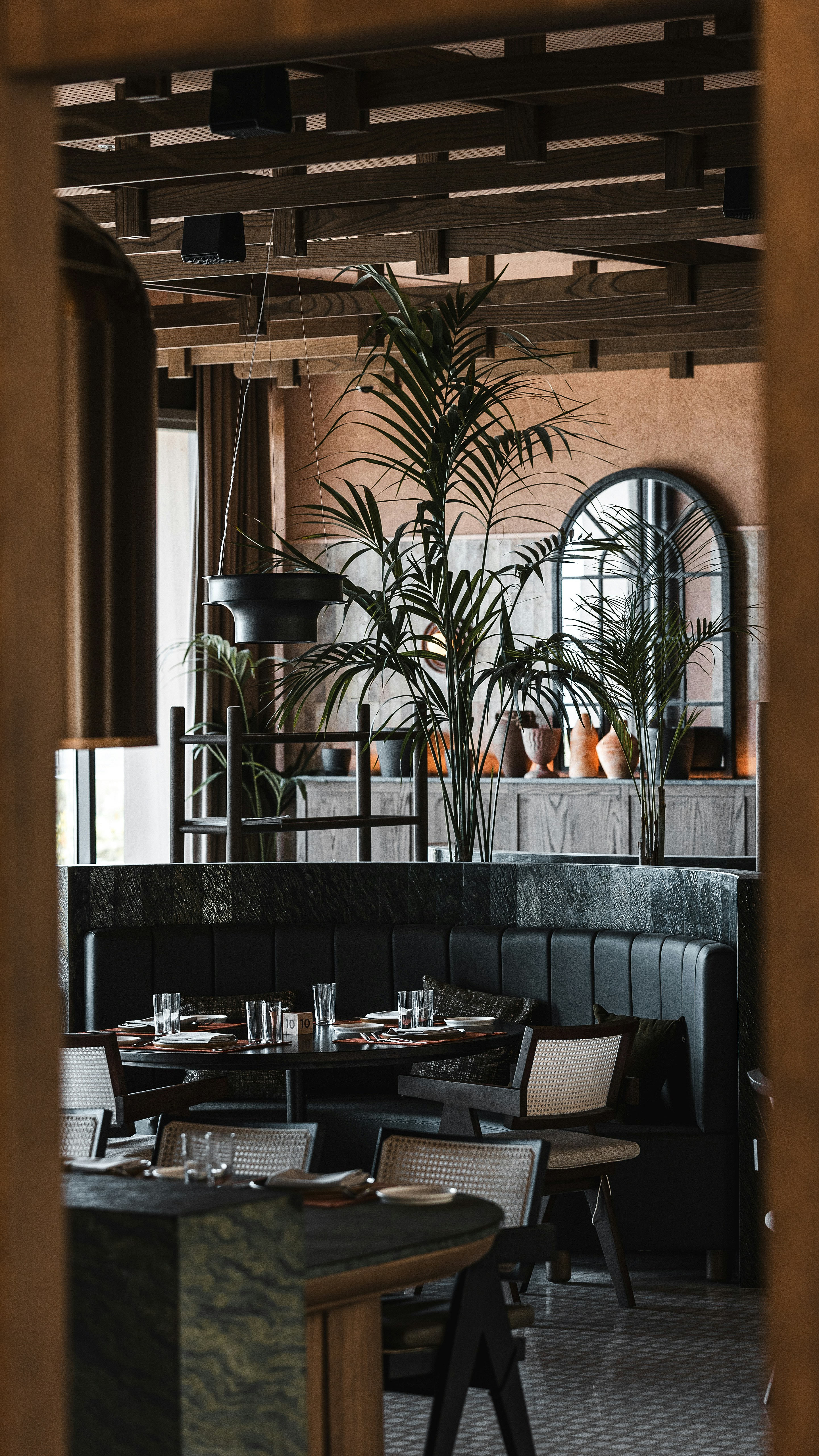 Mid‑Century Lounge in Warm Ambient Light