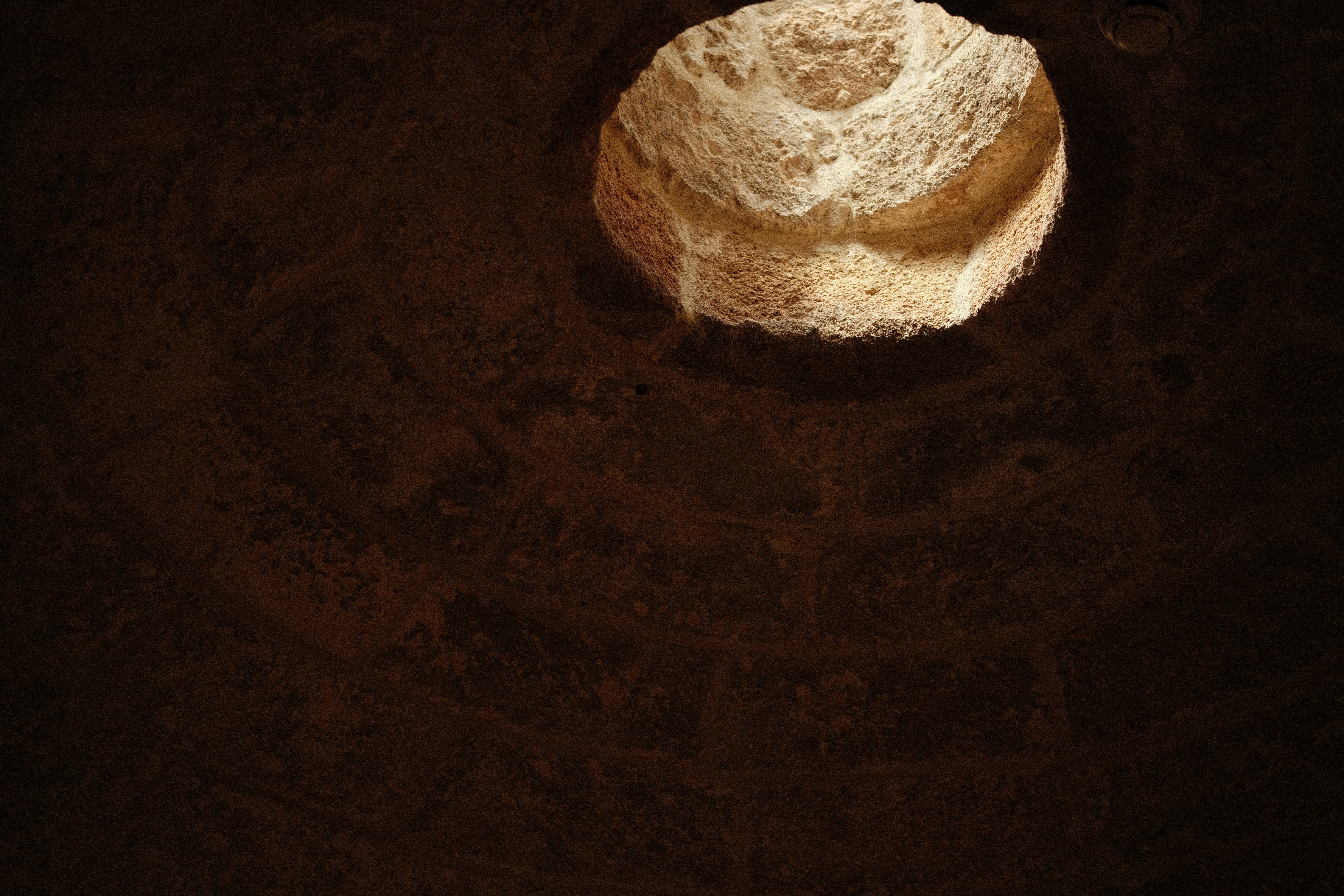 Cobalt Depths: A Hidden Aperture Above the Silent Ring