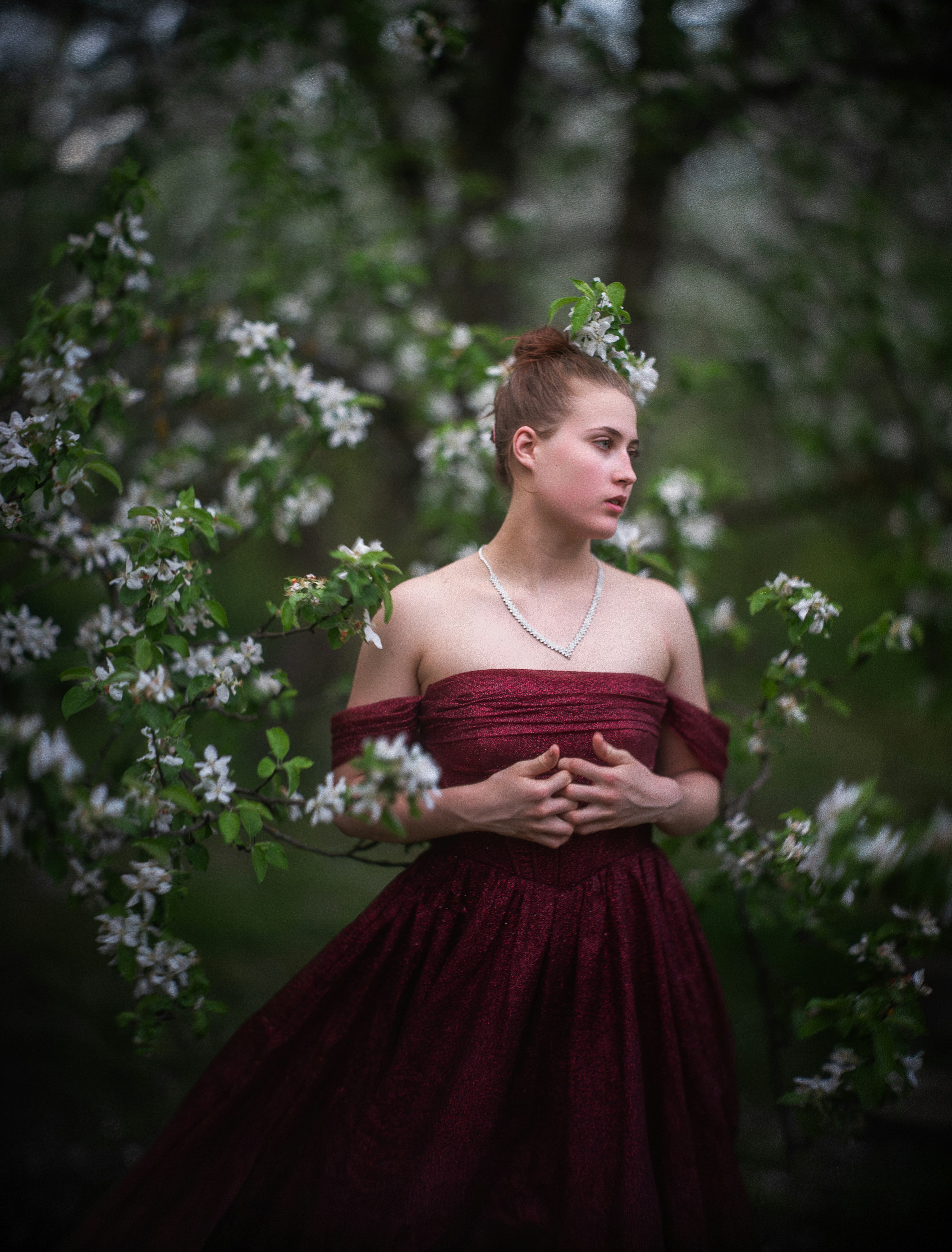 Emerald-Threaded Belle in Bloom
