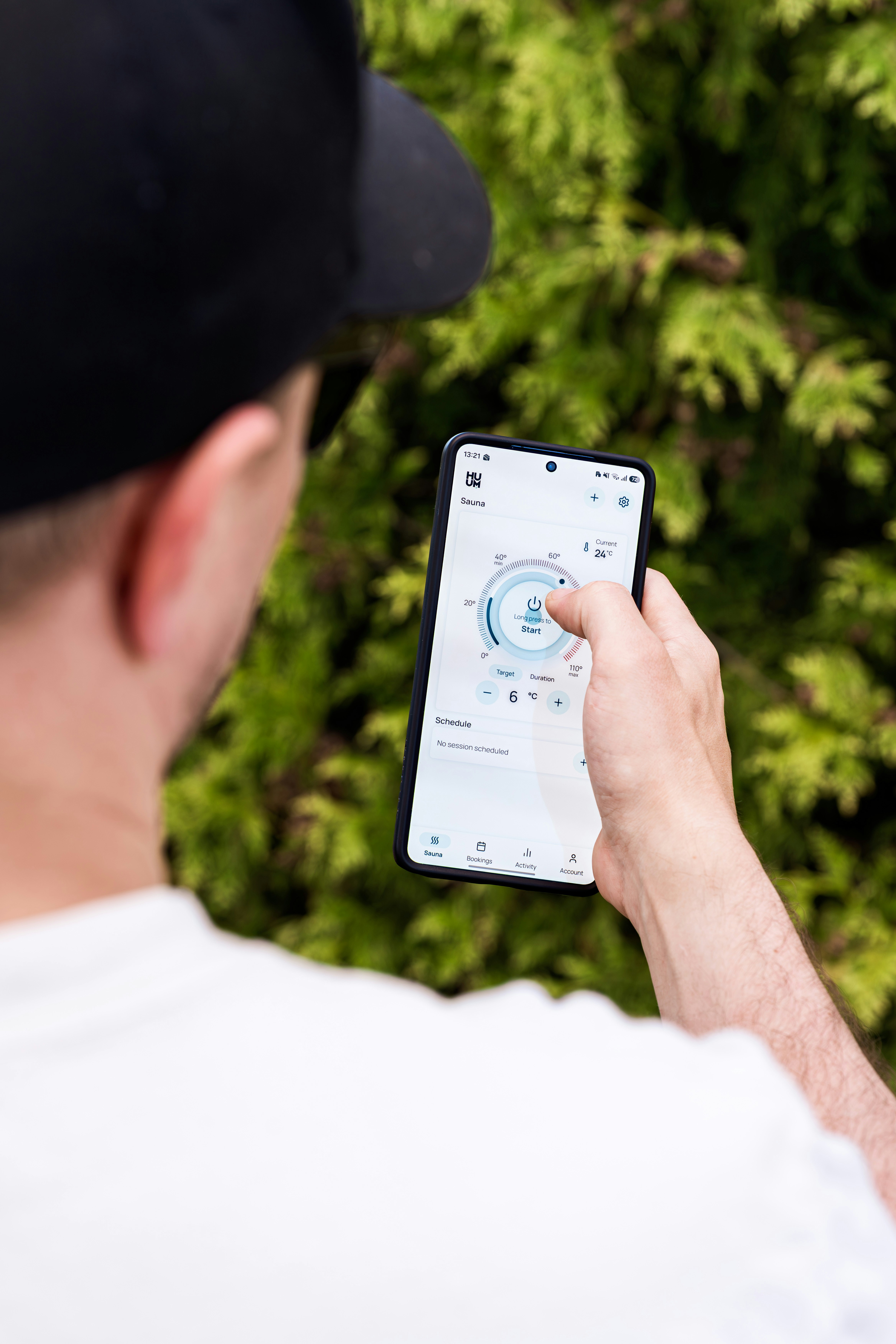 Screen Tap: A Moment of Focus in the Field