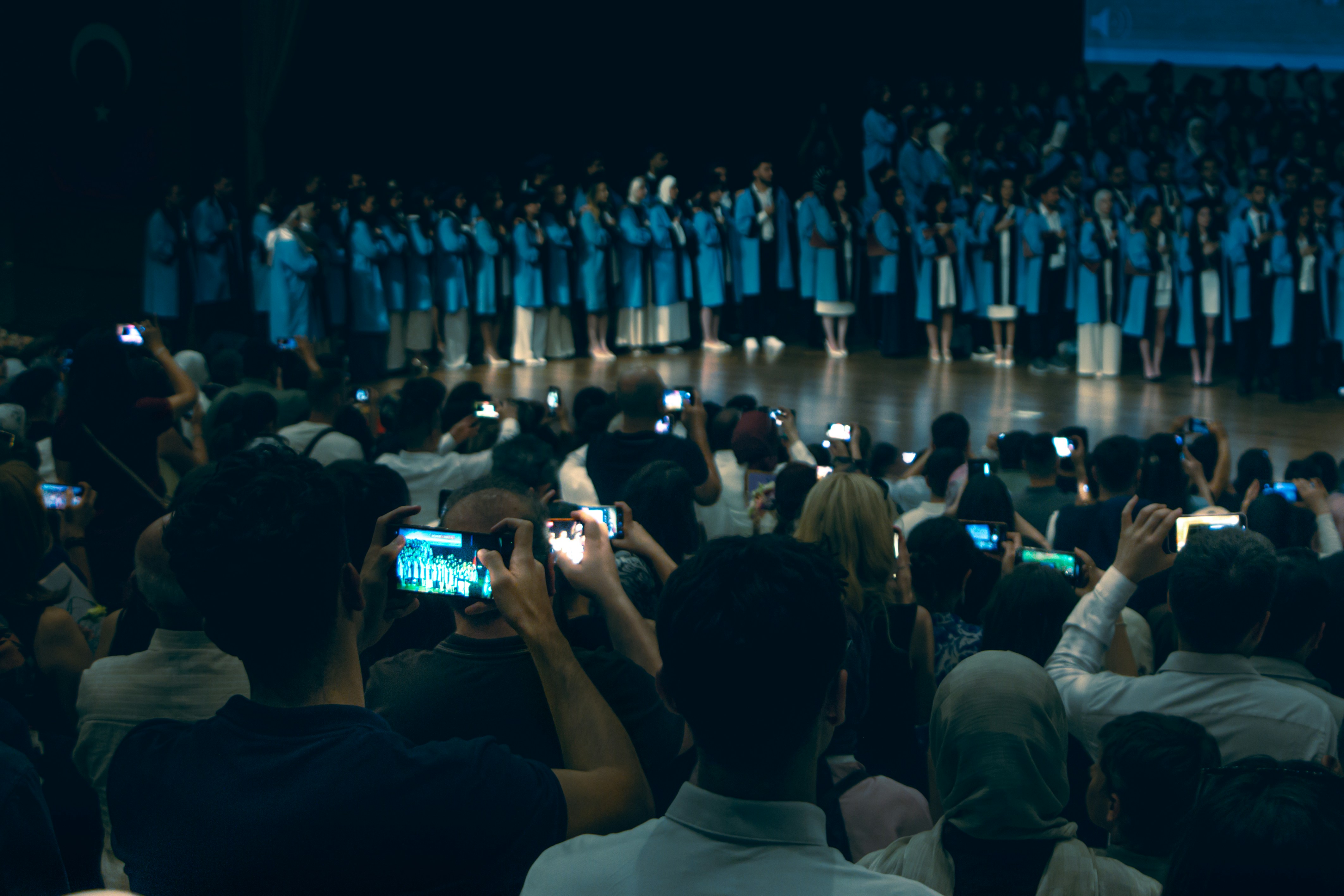 Sea of Phones: Audience Captures a Choir Spotlight