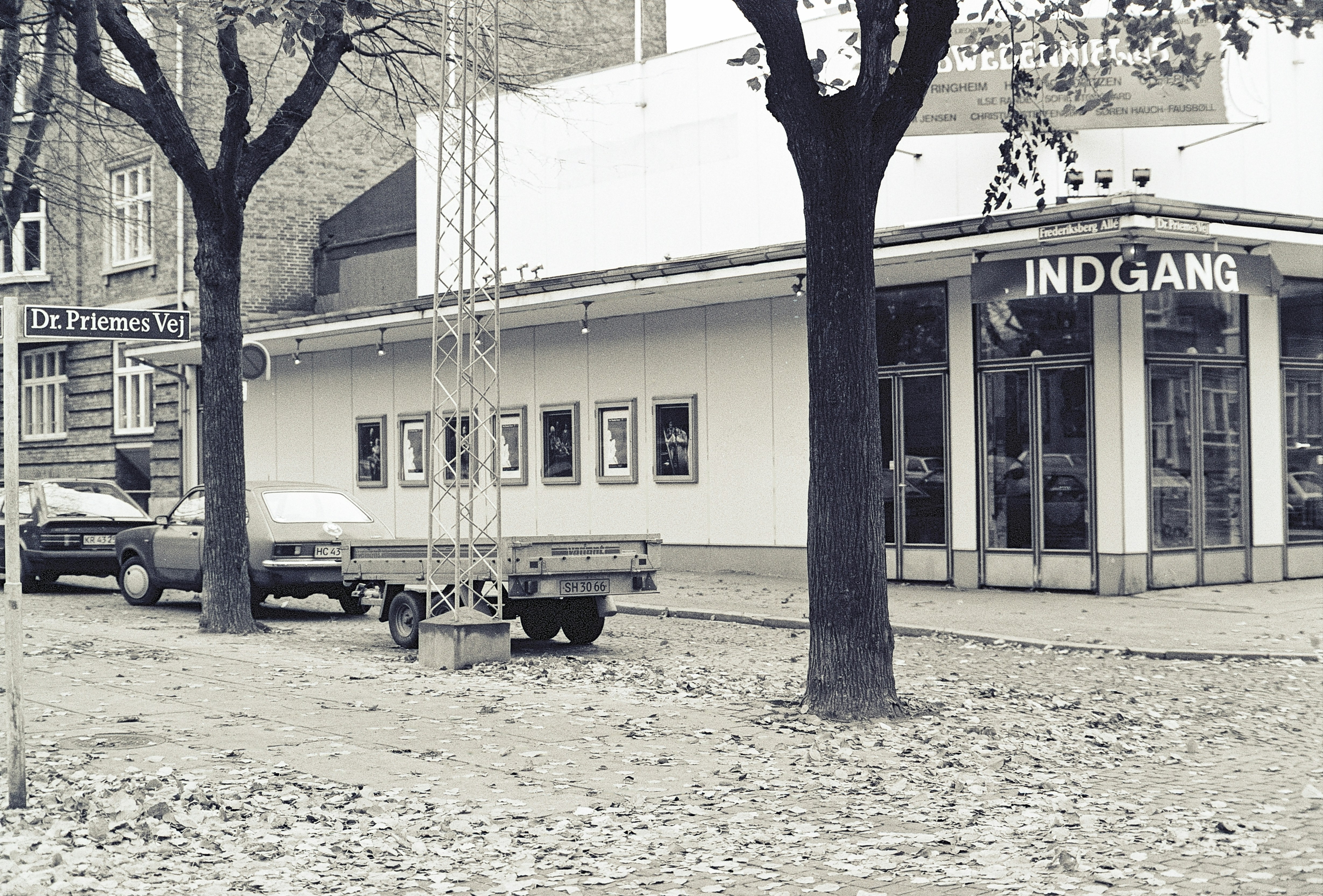 Street Level Frontage: A Quiet Moment Outside an Urban Entrance