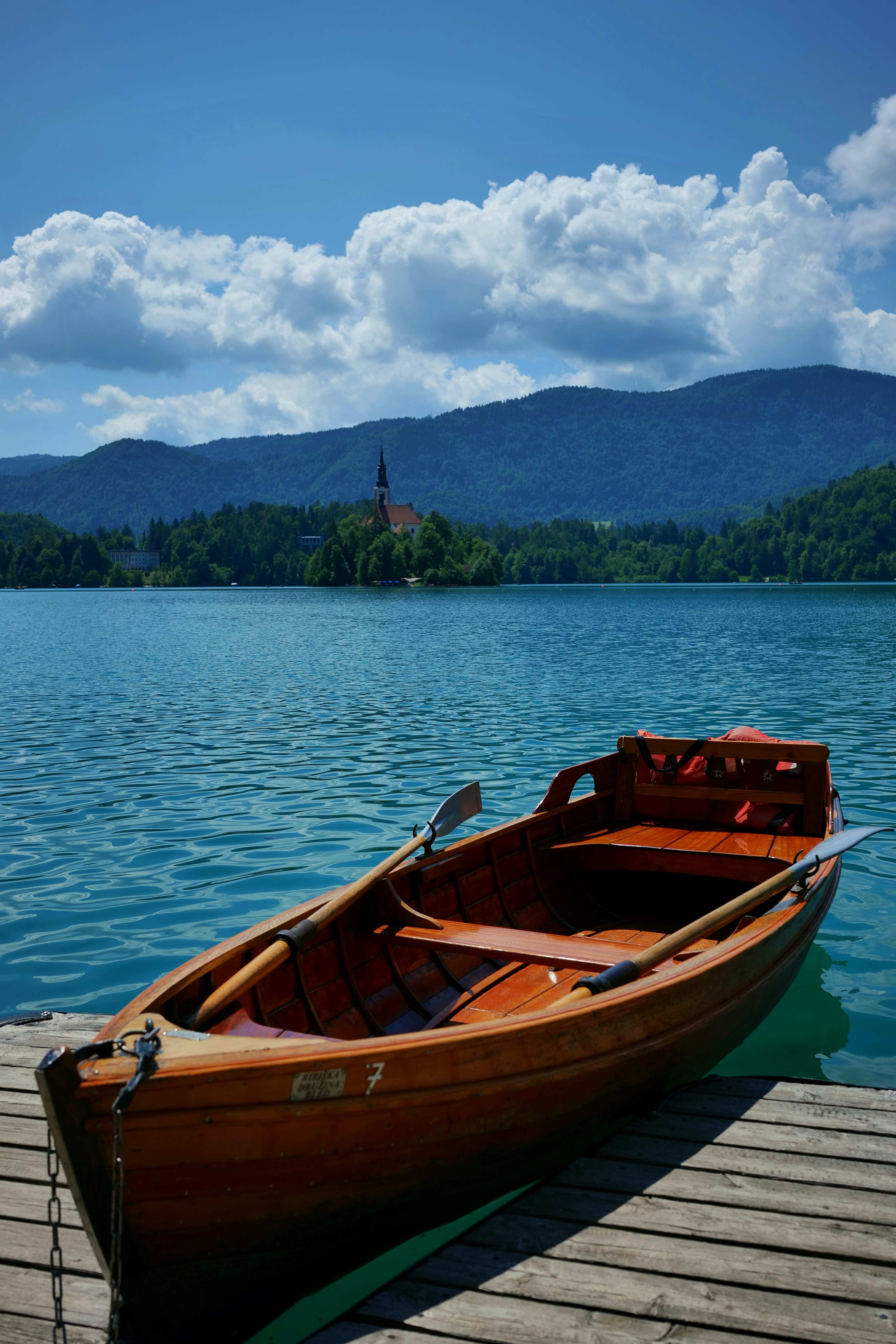 The Wooden Oar at Lake Vista