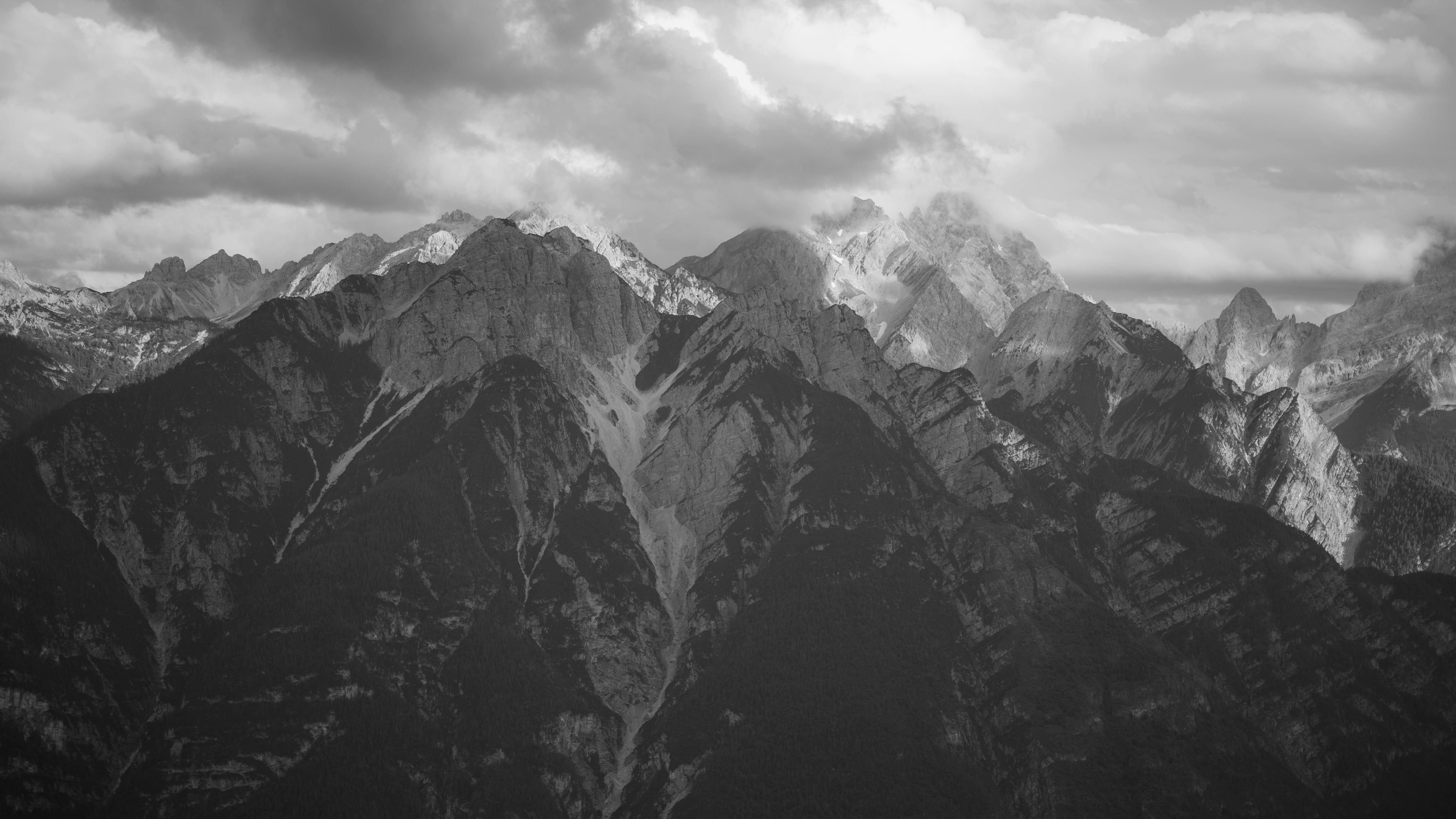 Echoes of the Peak: A Monochrome Crown of Jagged Giants