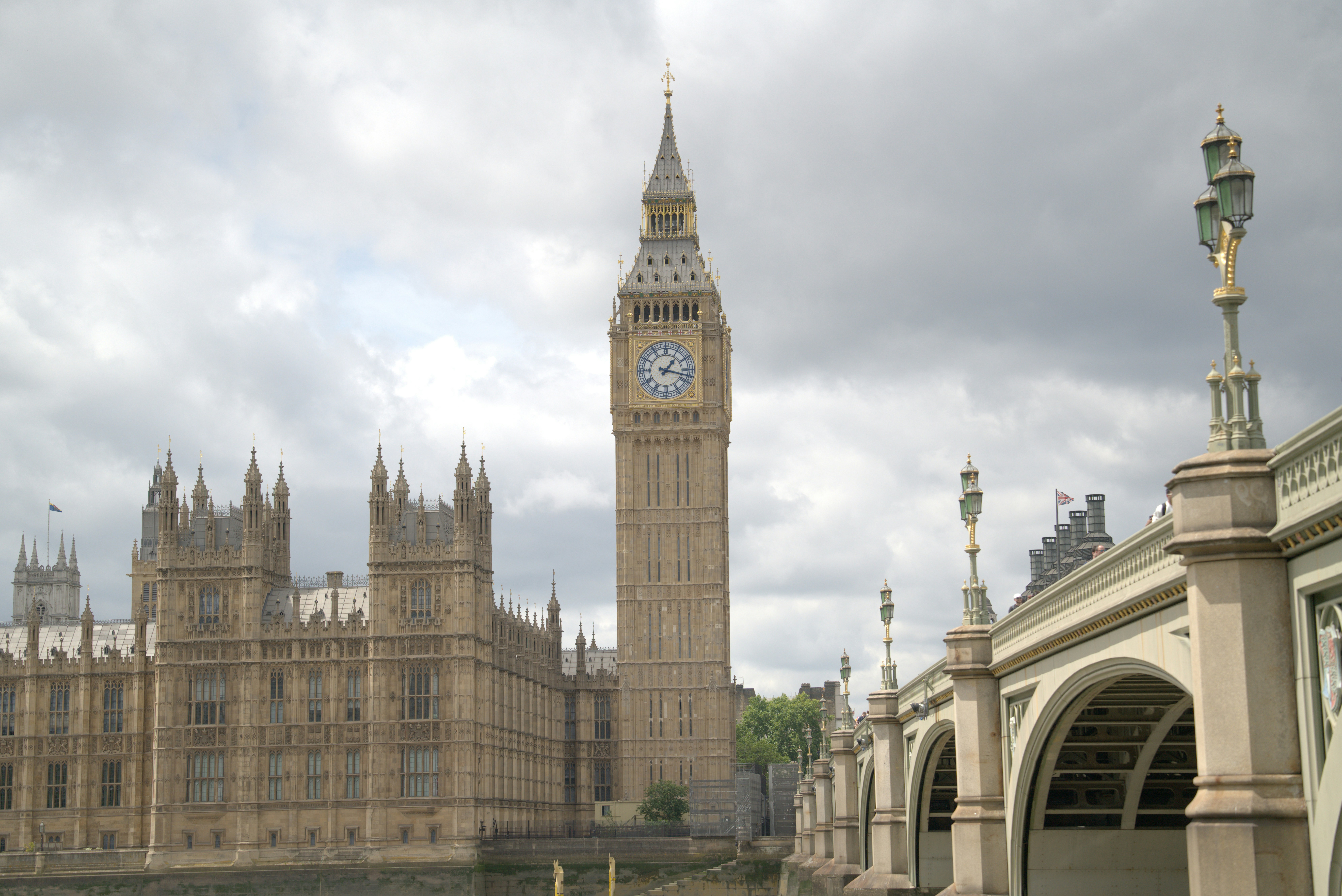 Big Ben at Westminster Bridge: Time’s Silhouette Over the Thames