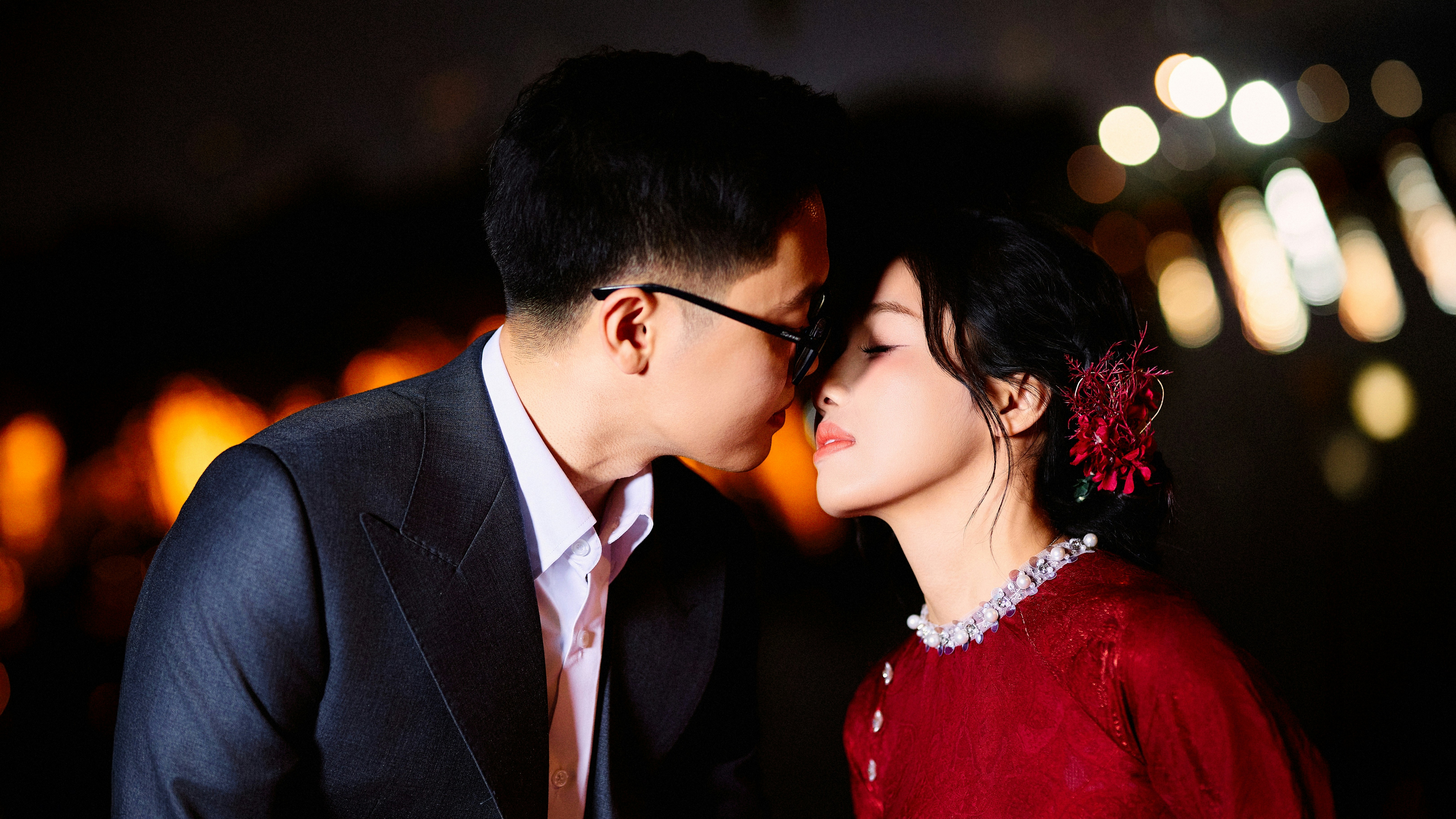 Midnight Kiss under City Lights
