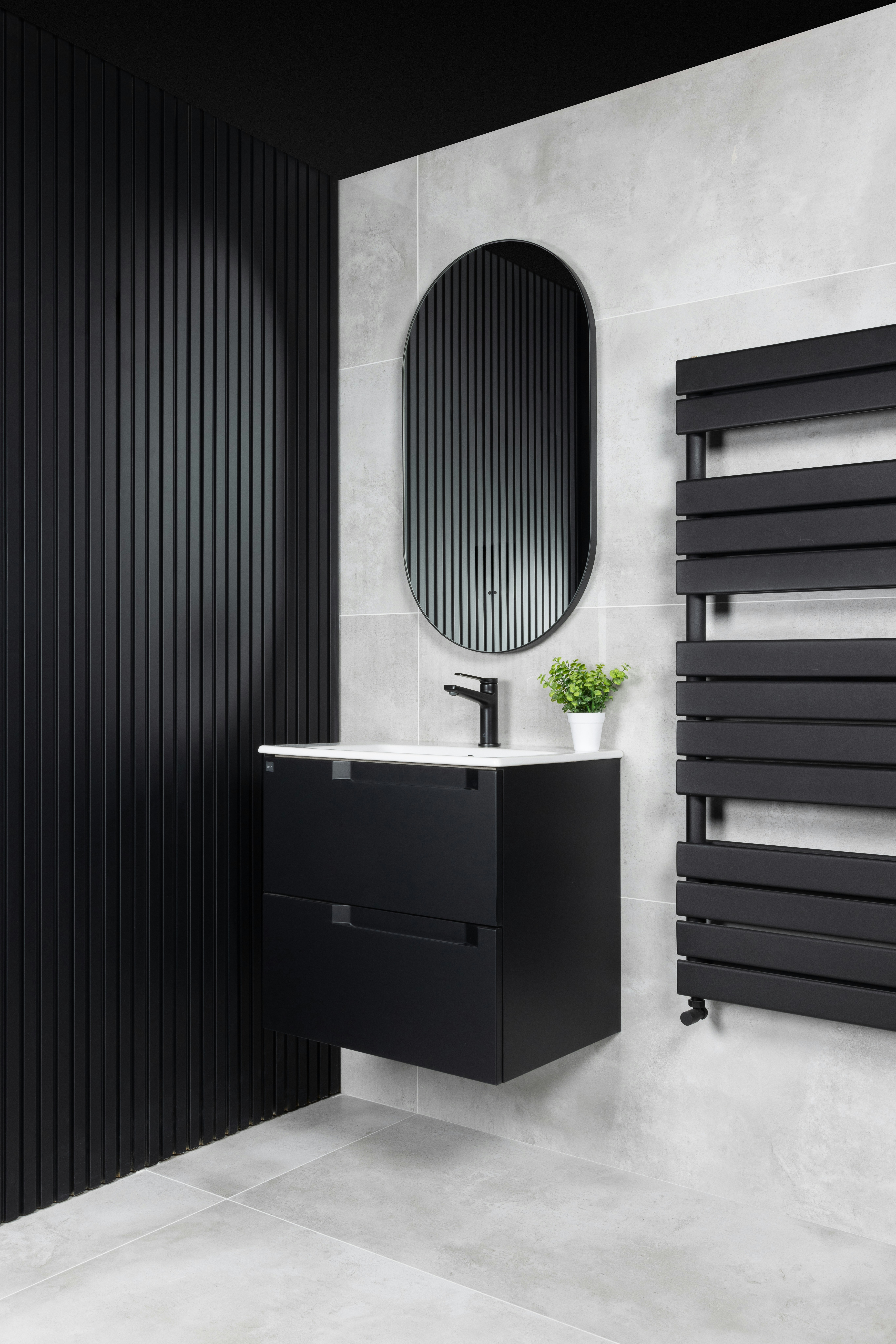 Minimalist Black-White Vanity in Modern Bath