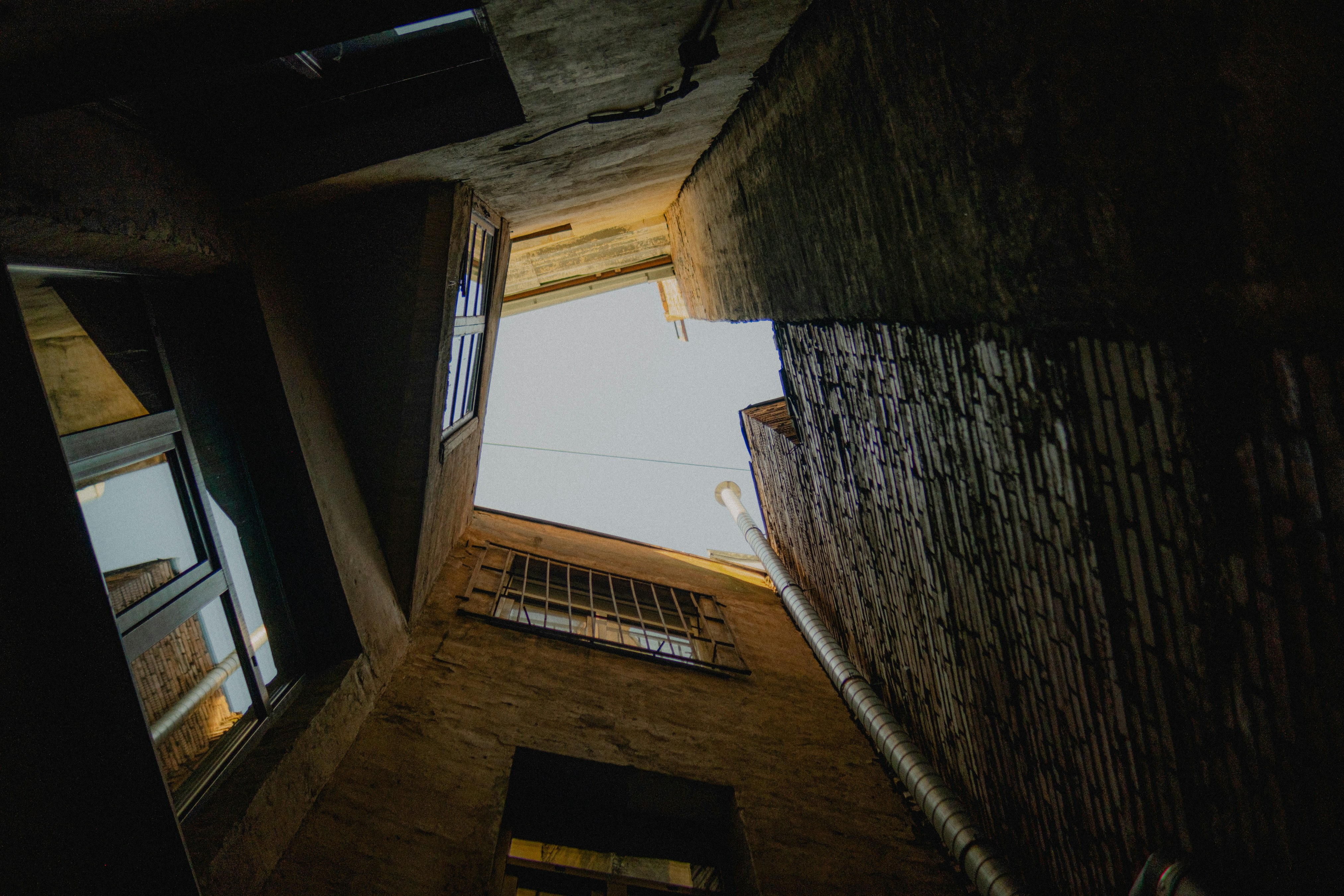 Vertical Skyscraper Skyward: A Narrow Opening to the Sky