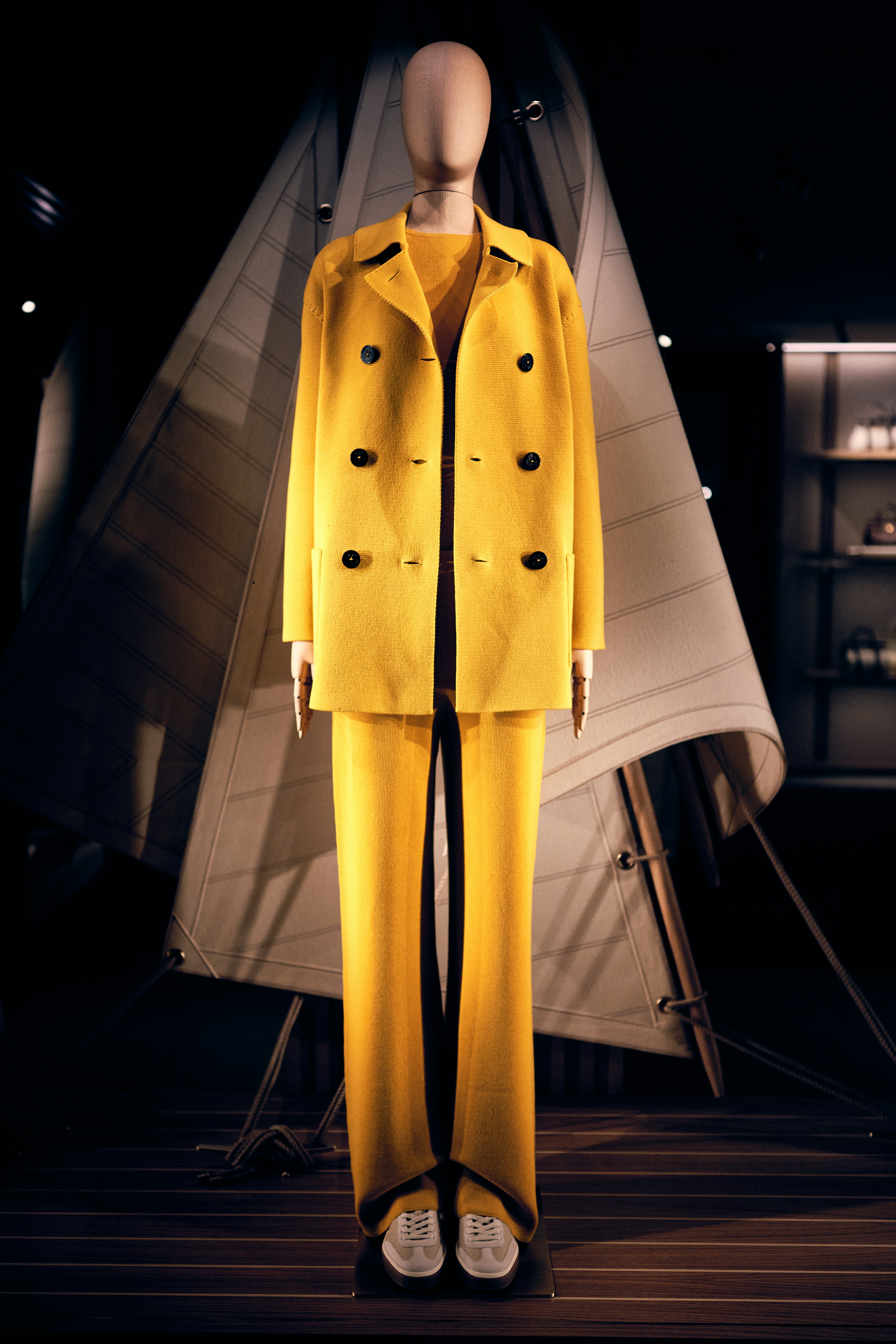 Statement in Yellow: A Tailored Moment in Minimalist Elevation