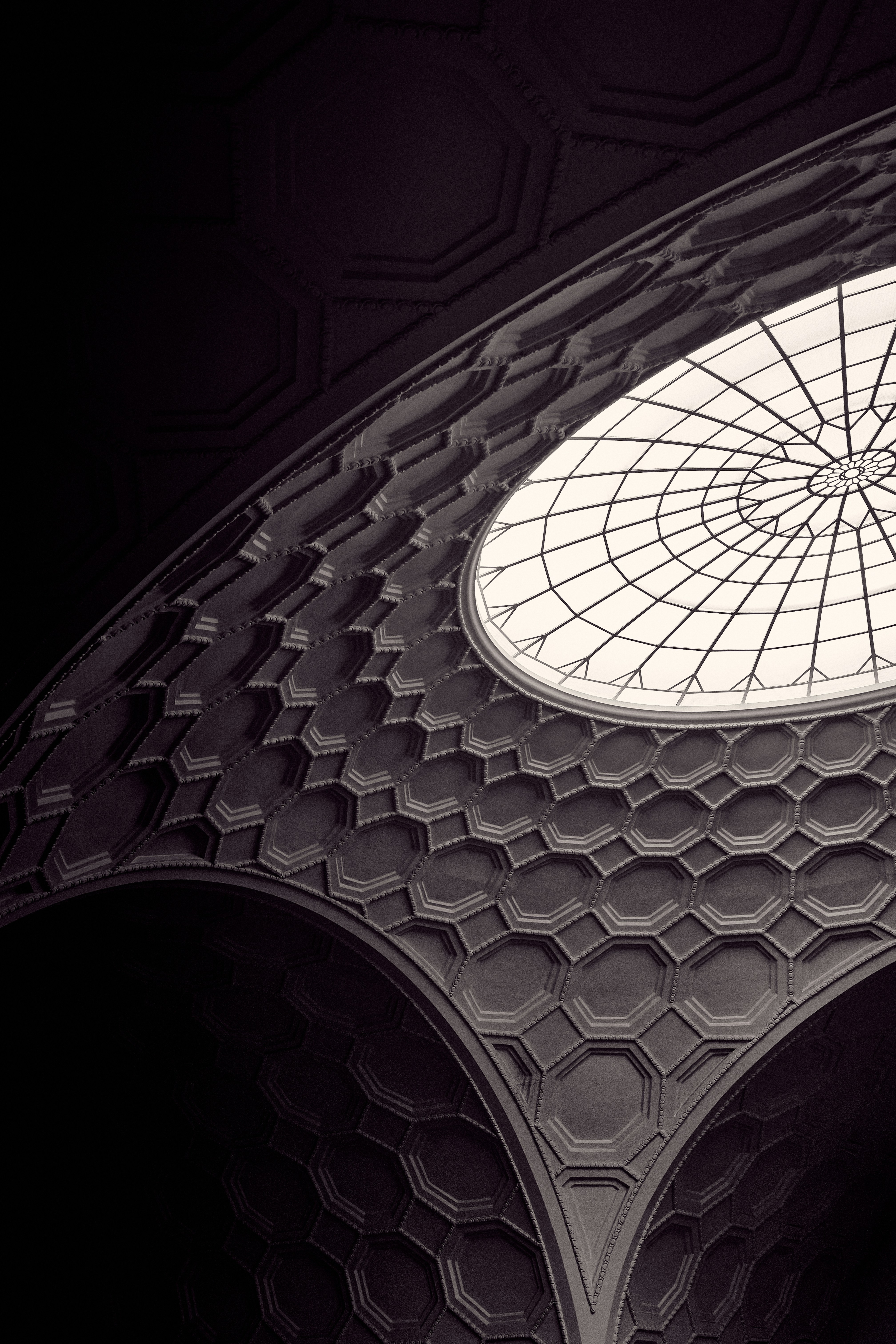 Architectural Dome: Hexagonal Facade Framing a Circular Window