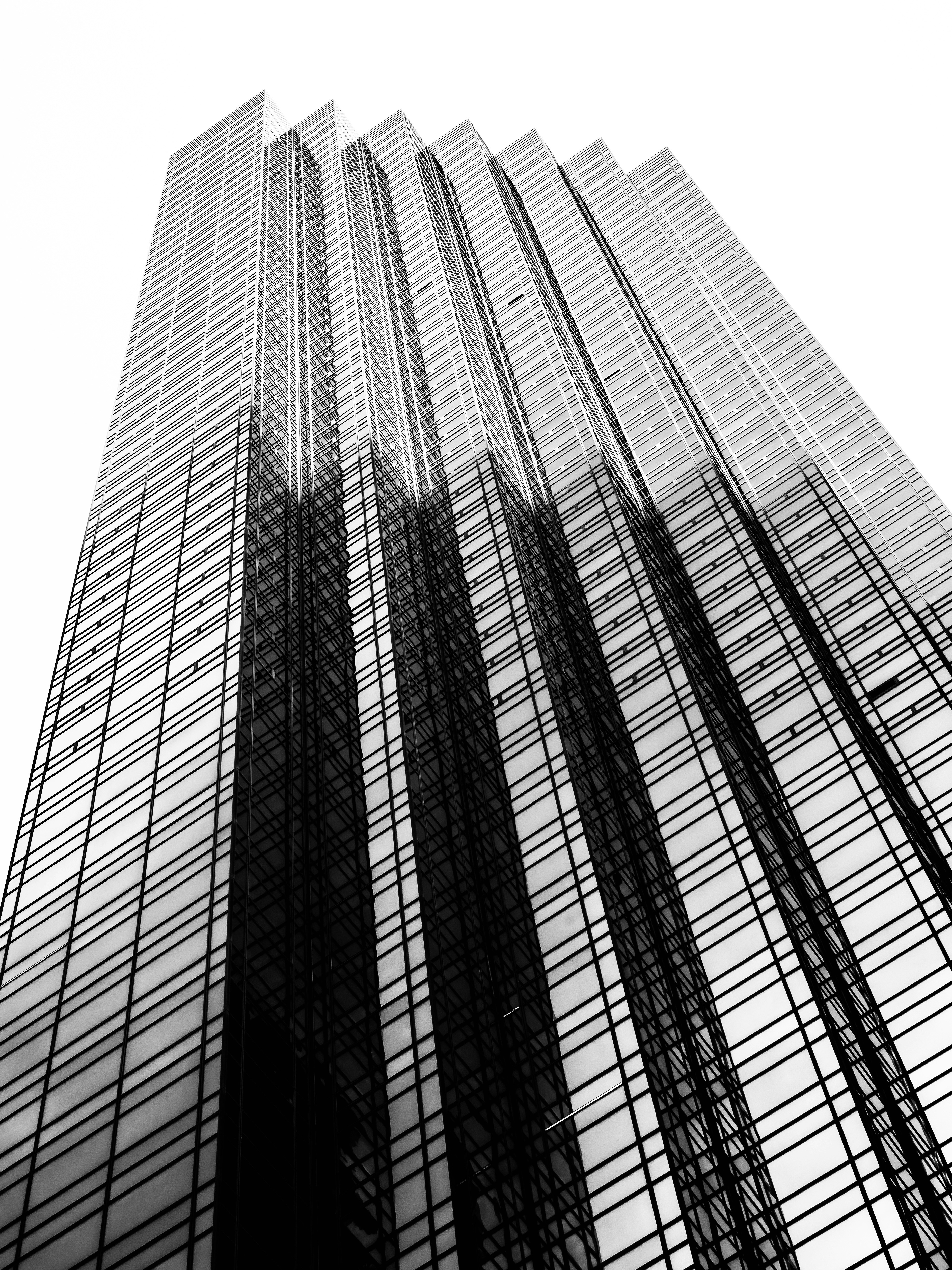 Tessellated Skyscrapes: A Lattice of Shadows and Light