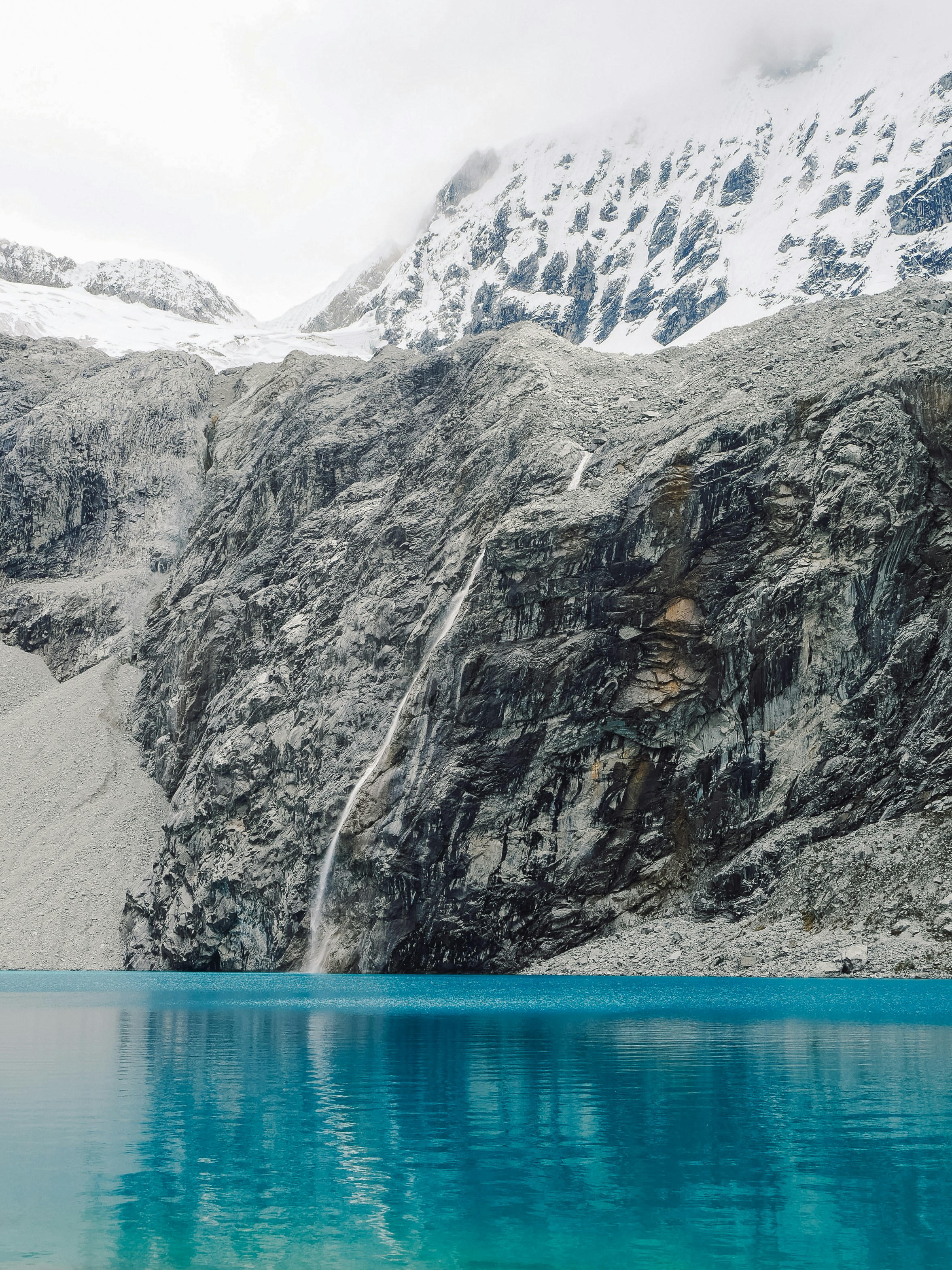 Turquoise Bell of Silence: A Glacier Mirror at Lago Azul
