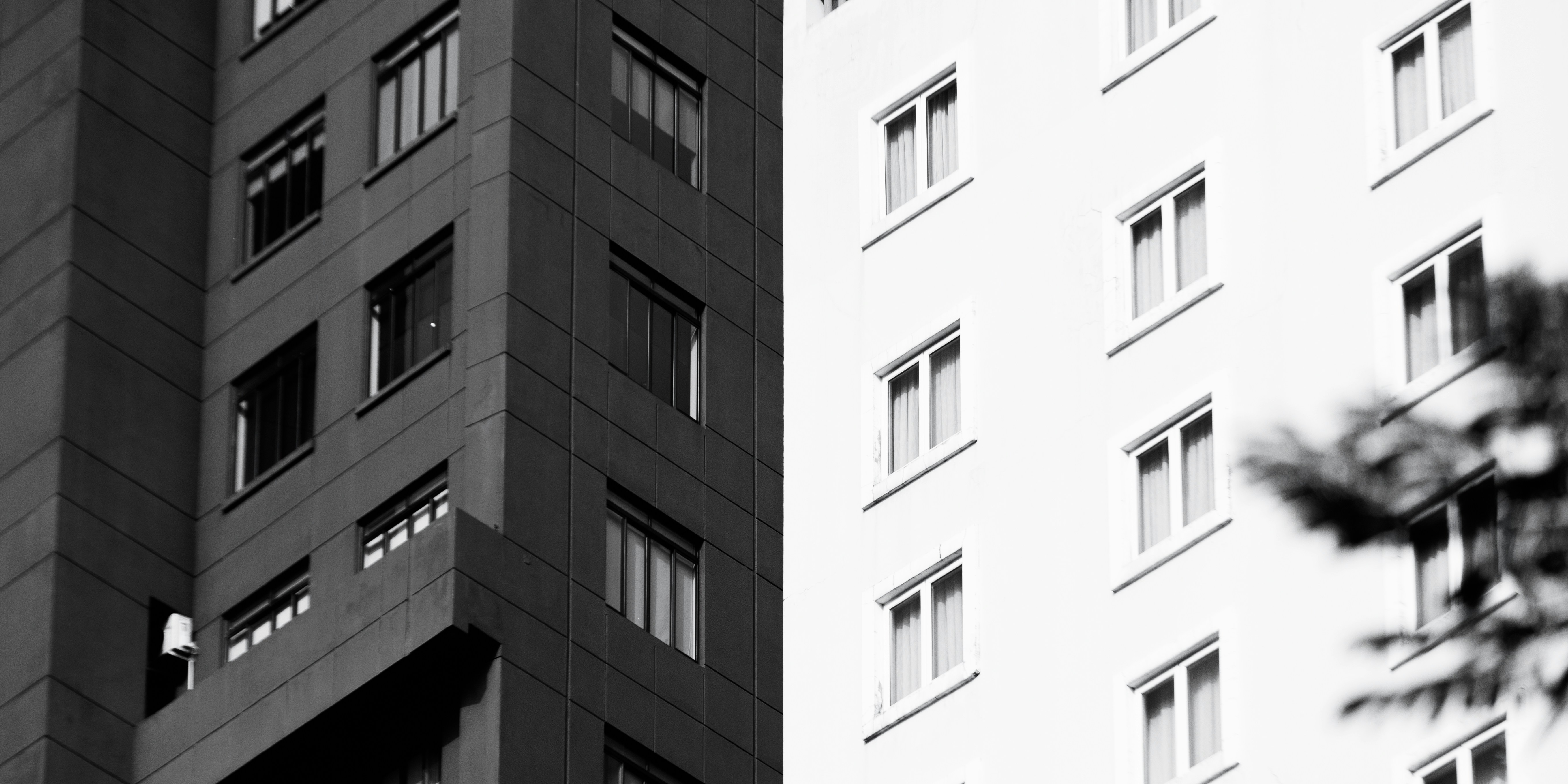 Two-Toned Facade Split: Shadowed vs Sunlit