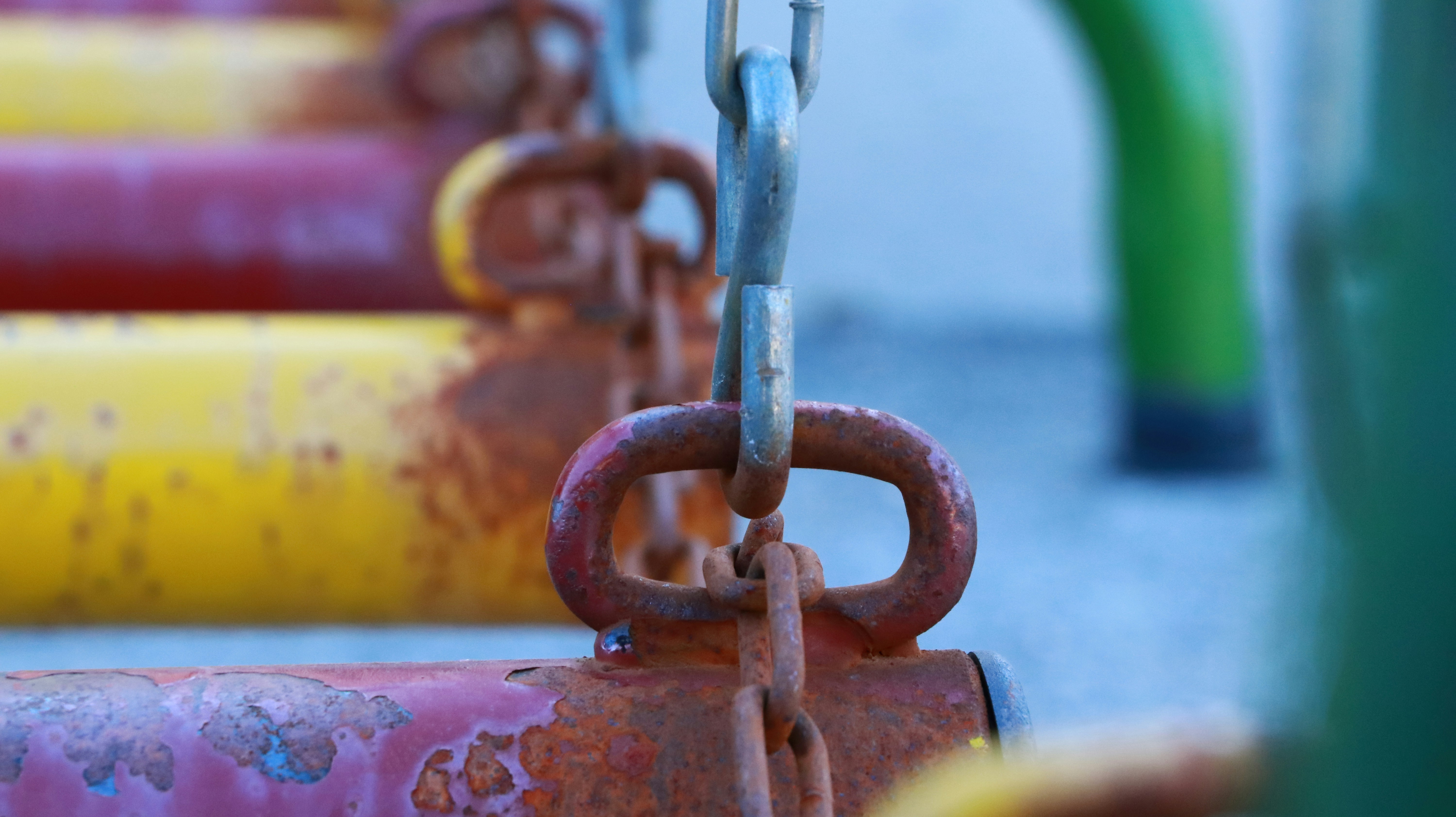 Weathered Chains and Rusted Links: Focus on the Tangle