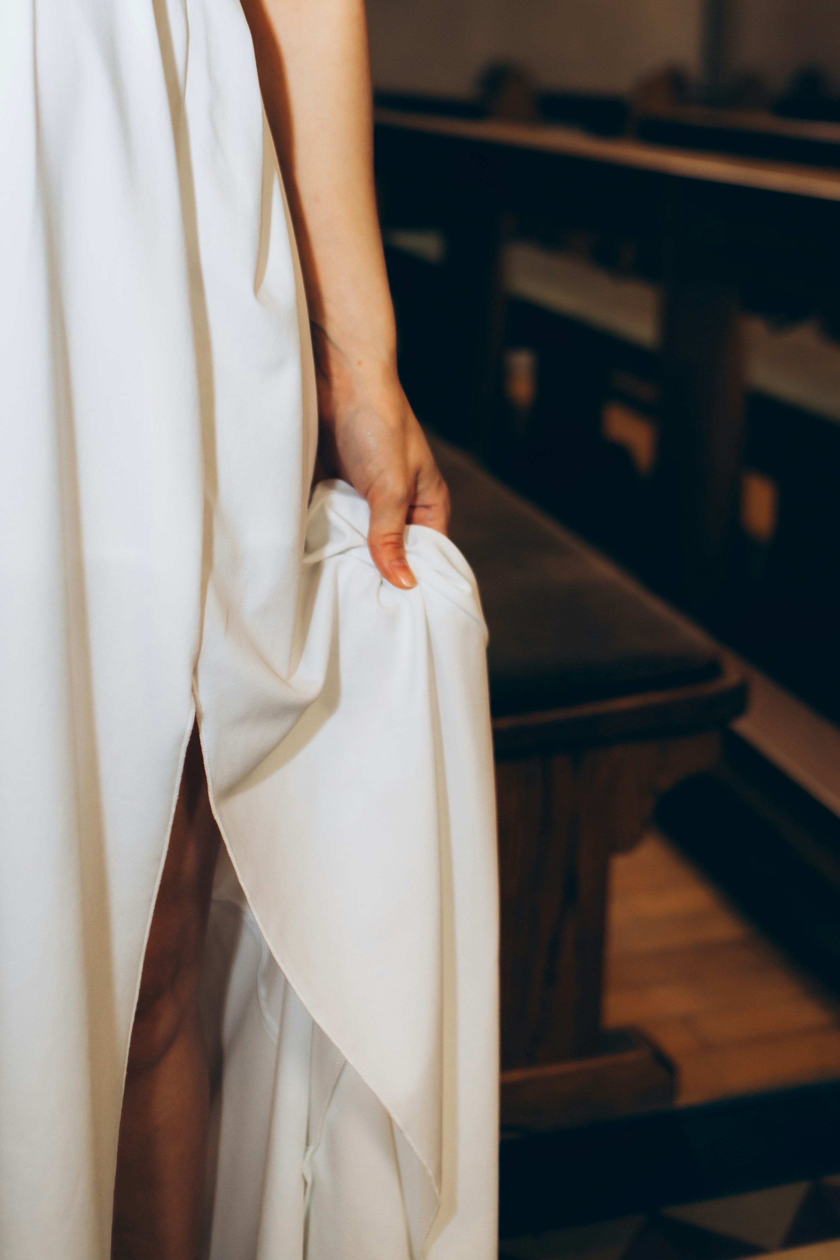 Graceful Drapery: A Quiet Moment in the Aisle
