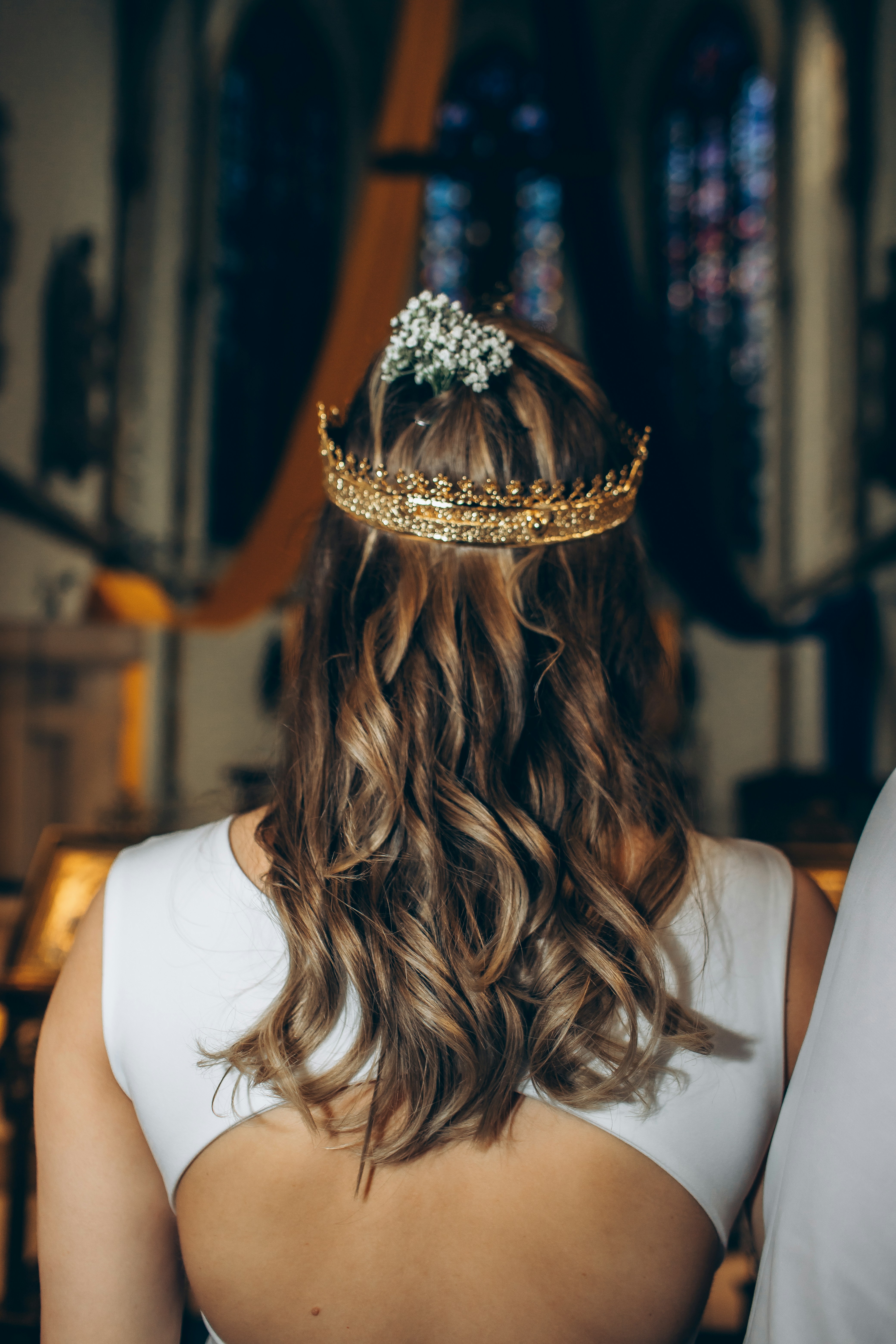 Crowned in Quiet: A Bridal Crown and Flowing Curls