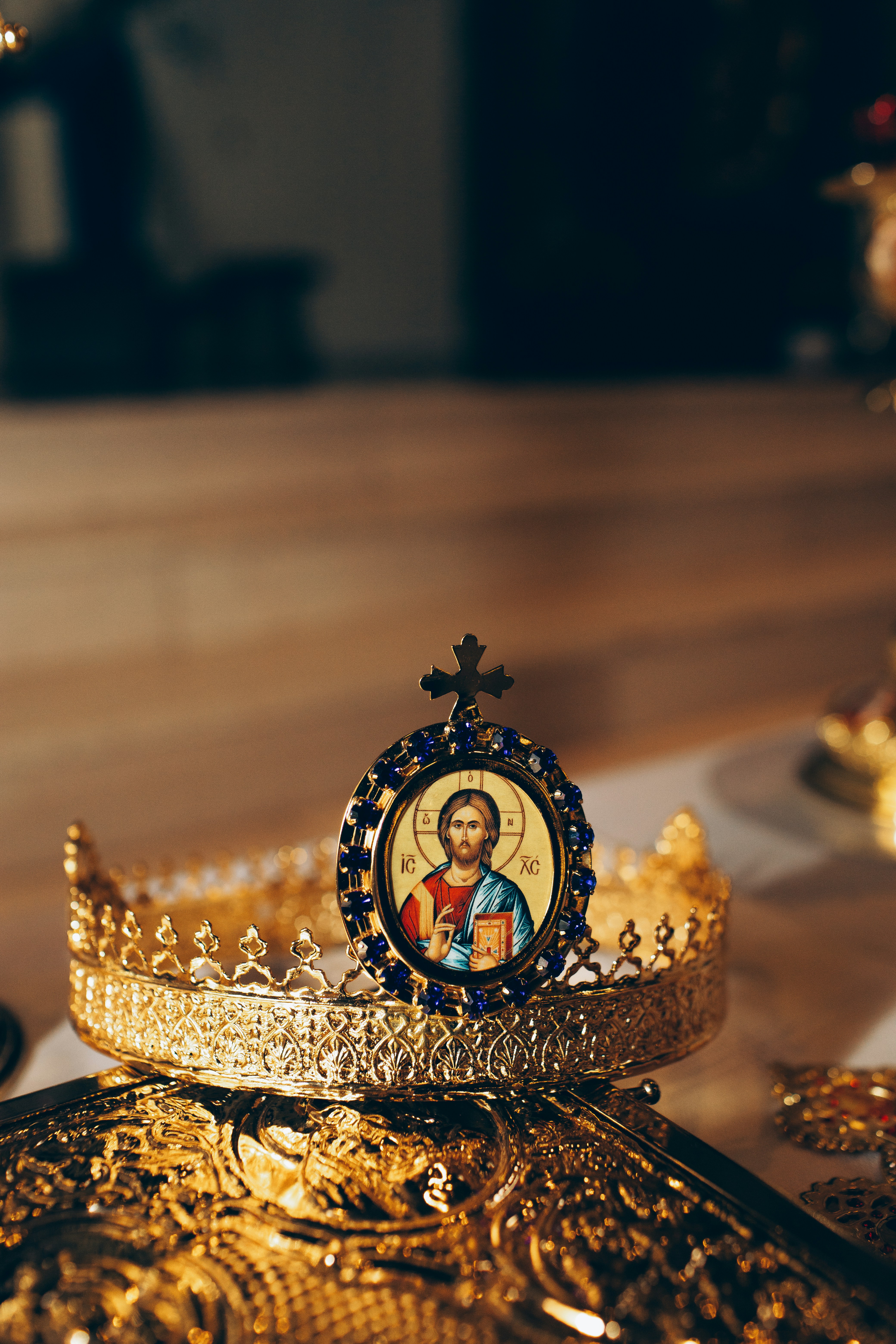 Regal Icon: A Crooked Halo Centered on a Golden Crown