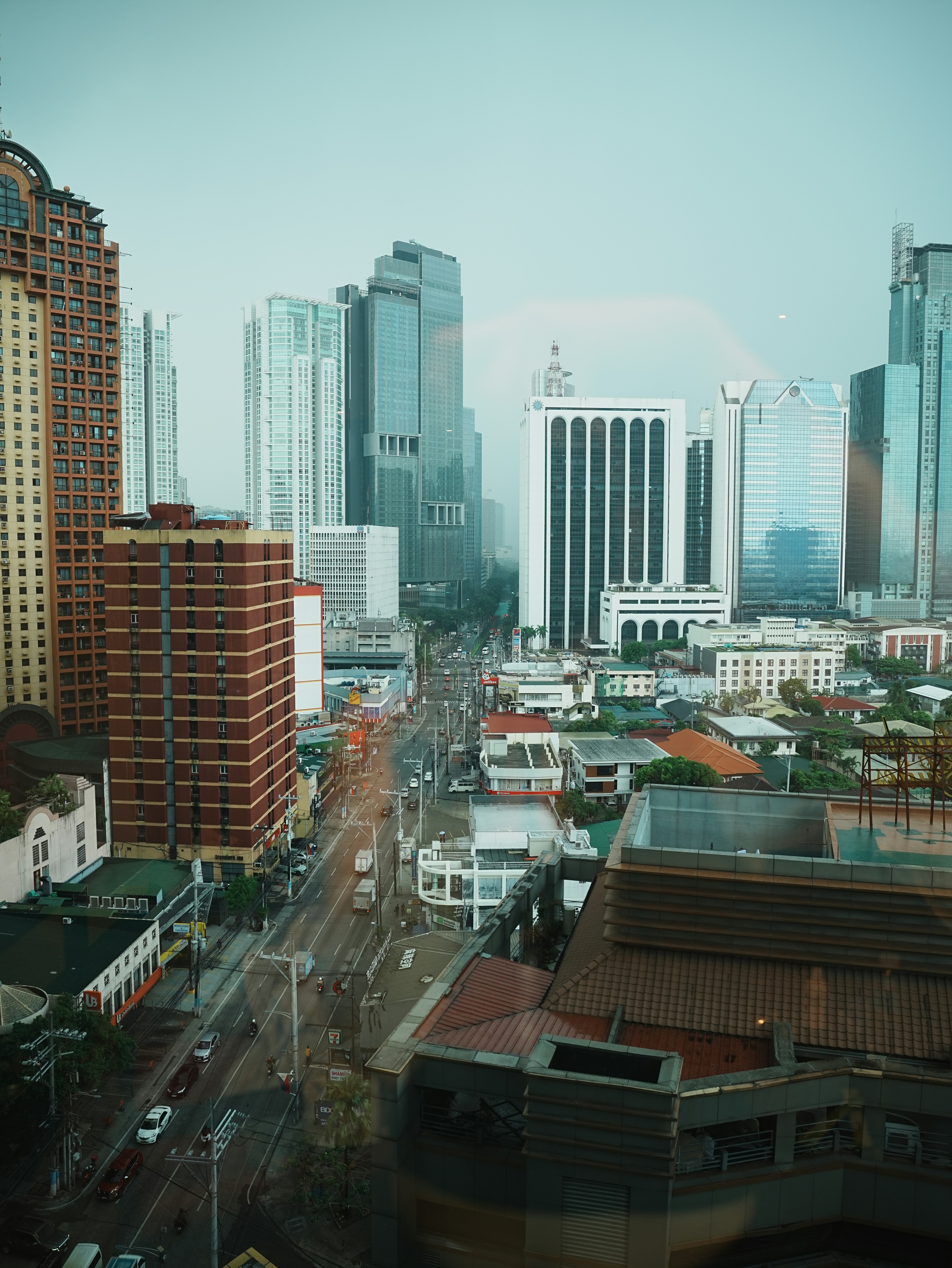 Skyline Shuffle: A Bird’s-Eye Walk Through a Bustling Downtown