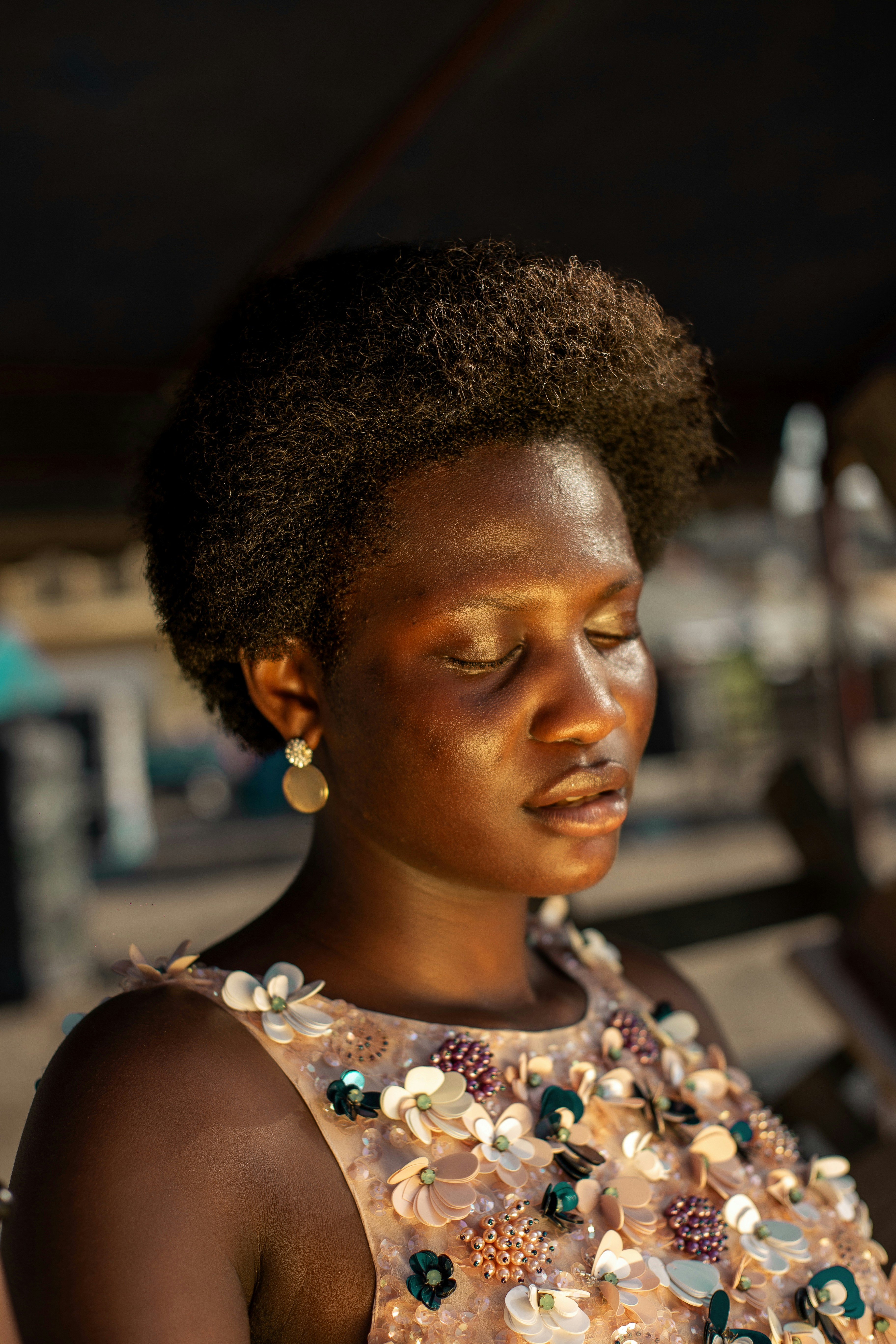 Golden Quiet: Sunlit Portrait in a Warm Beach Market