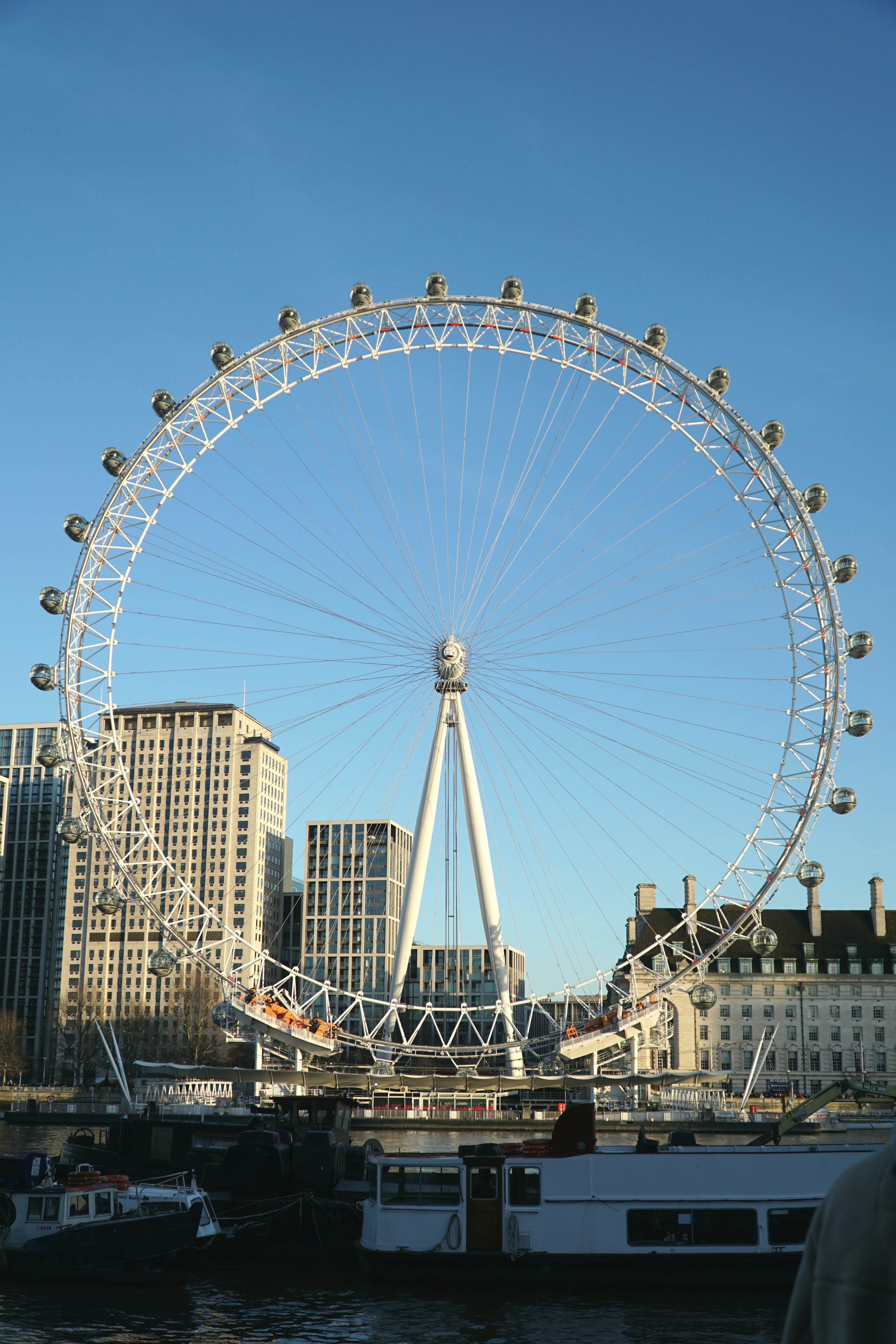 Giant Wheel Over the Thames: Morning Light on the London Eye