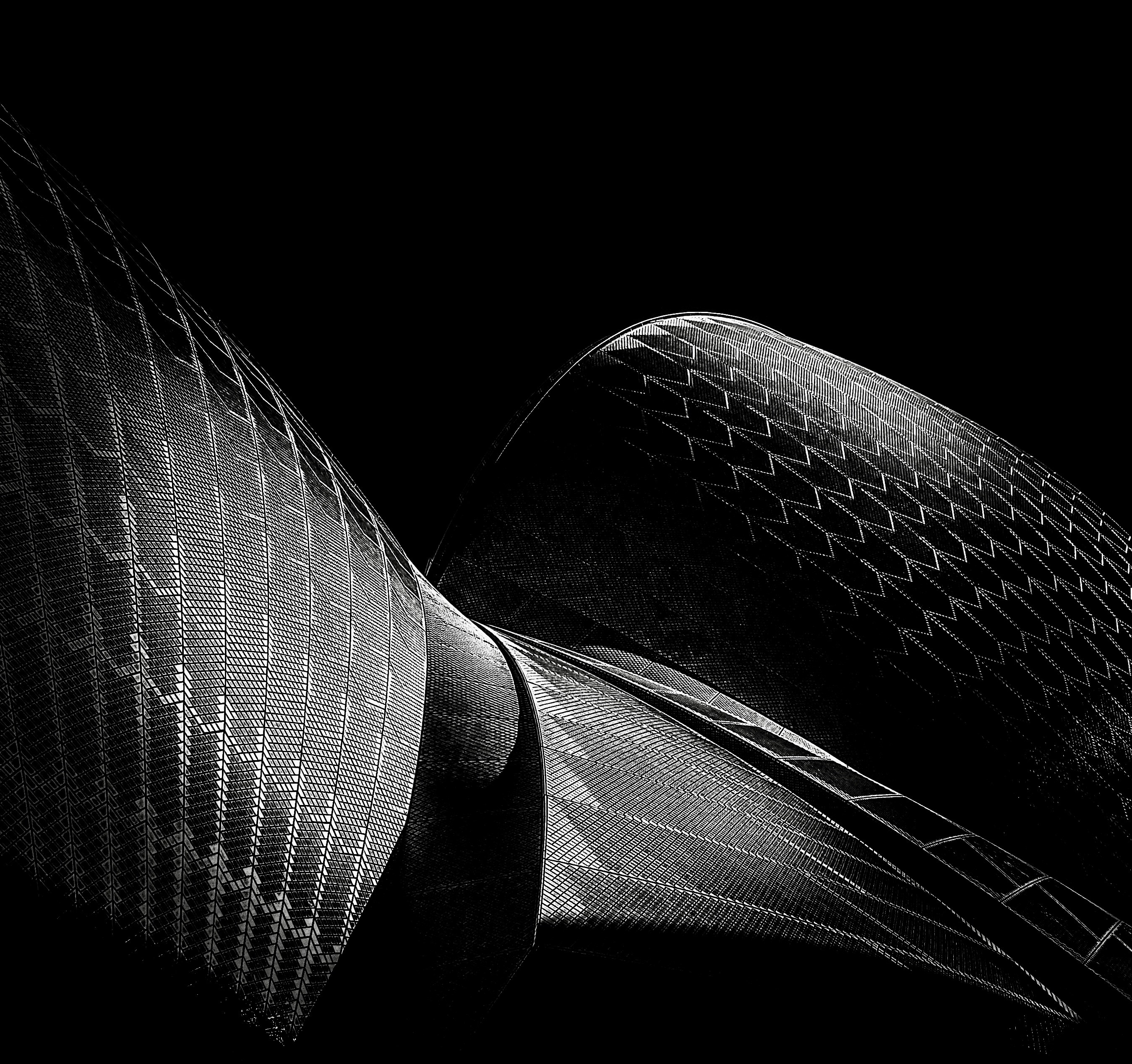 Tessellated Curves in Gradient Night