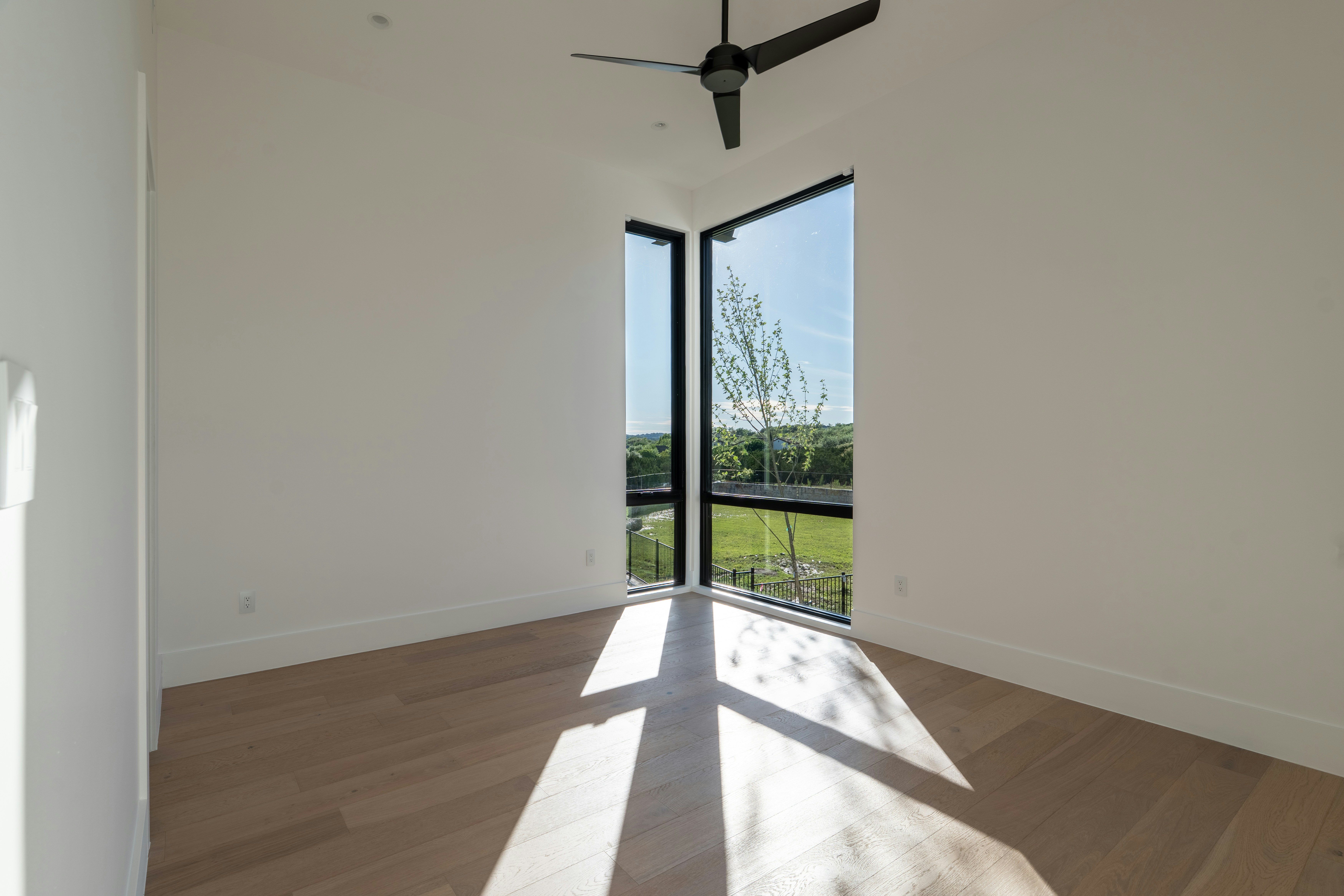 Bright Corner: Sunlit Portal to the Outdoors