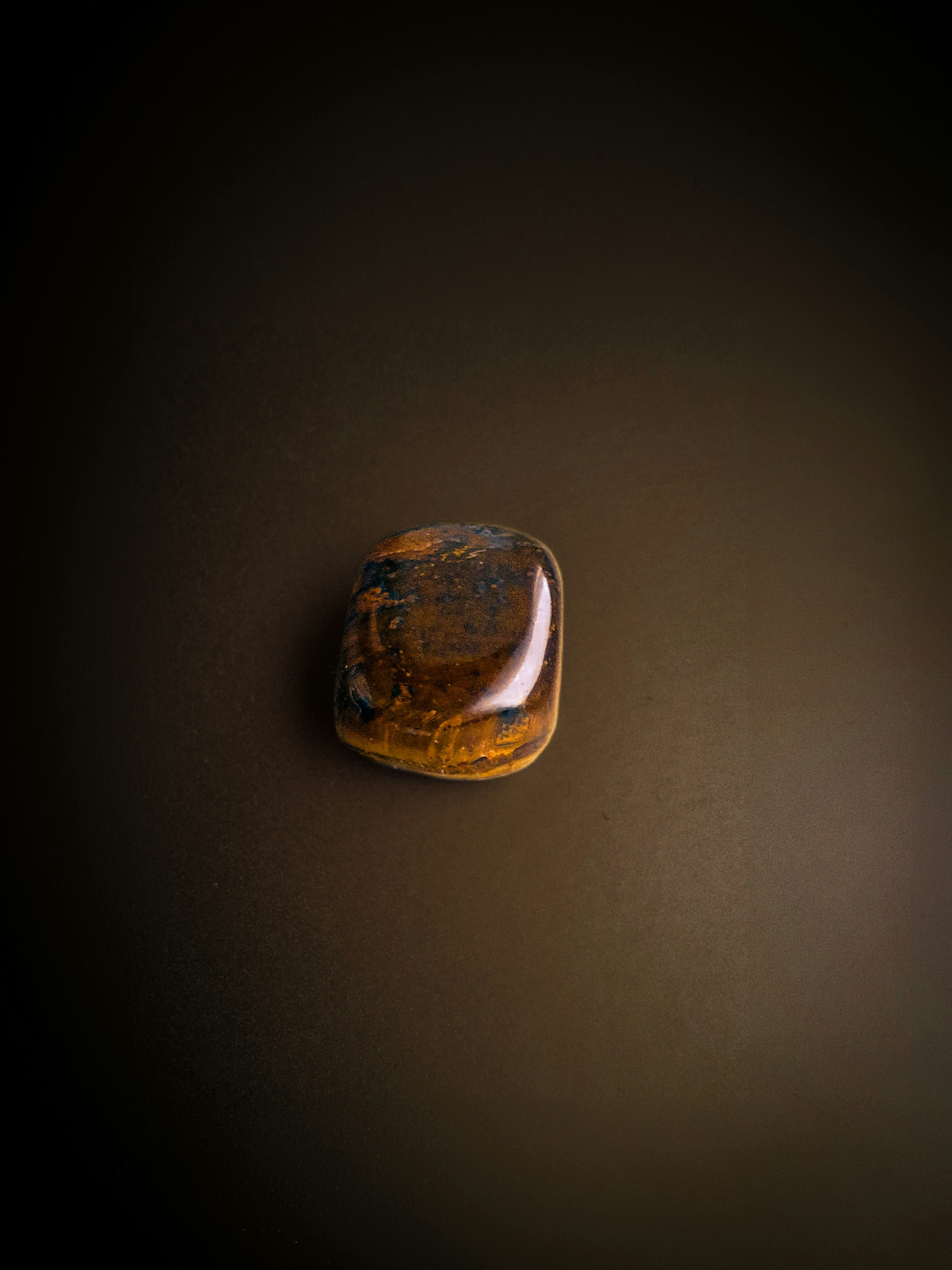 Amber Pearl on Velvet Darkness