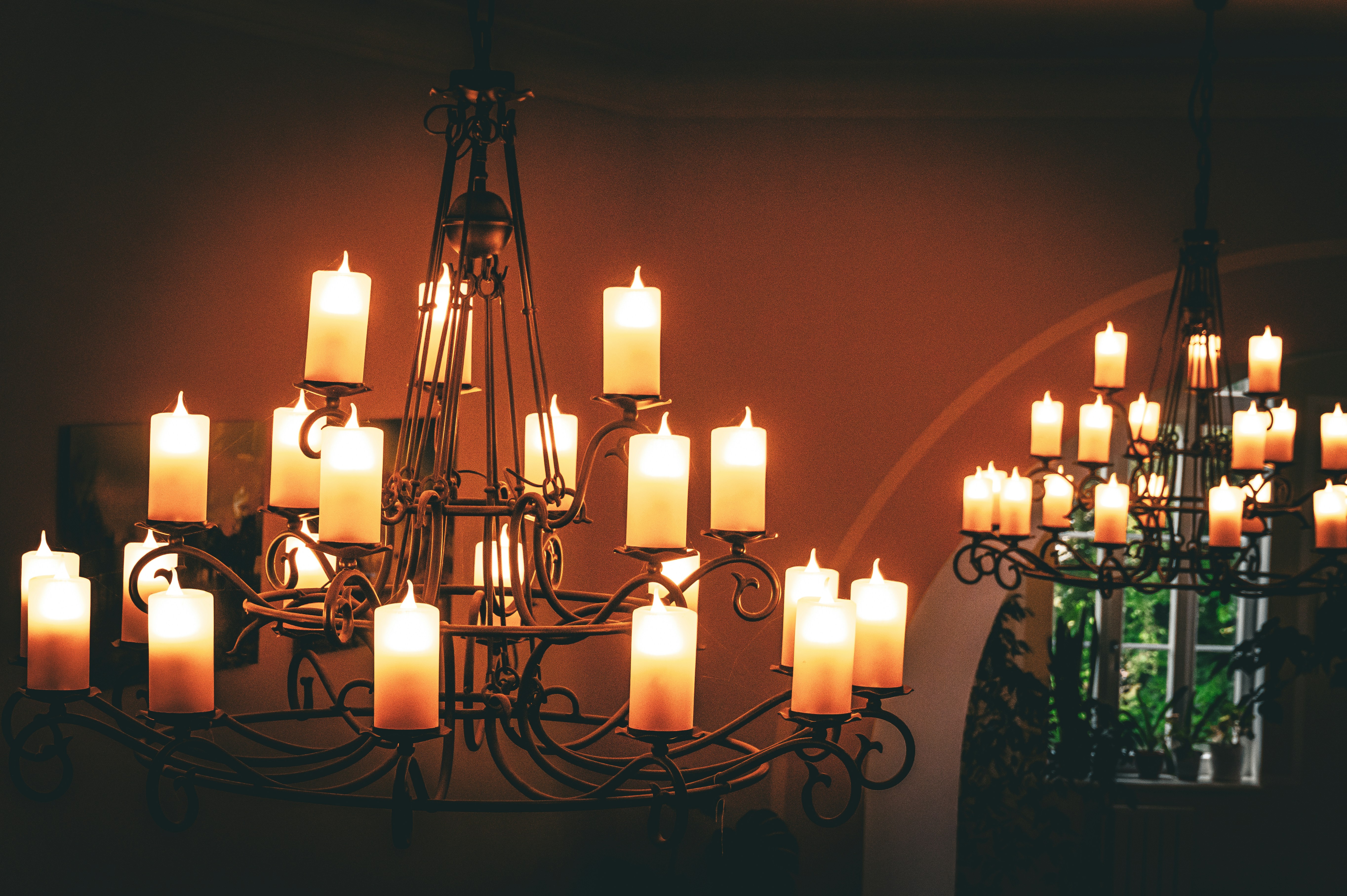 Candlelit Ornaments: A Quiet Cascade of Light