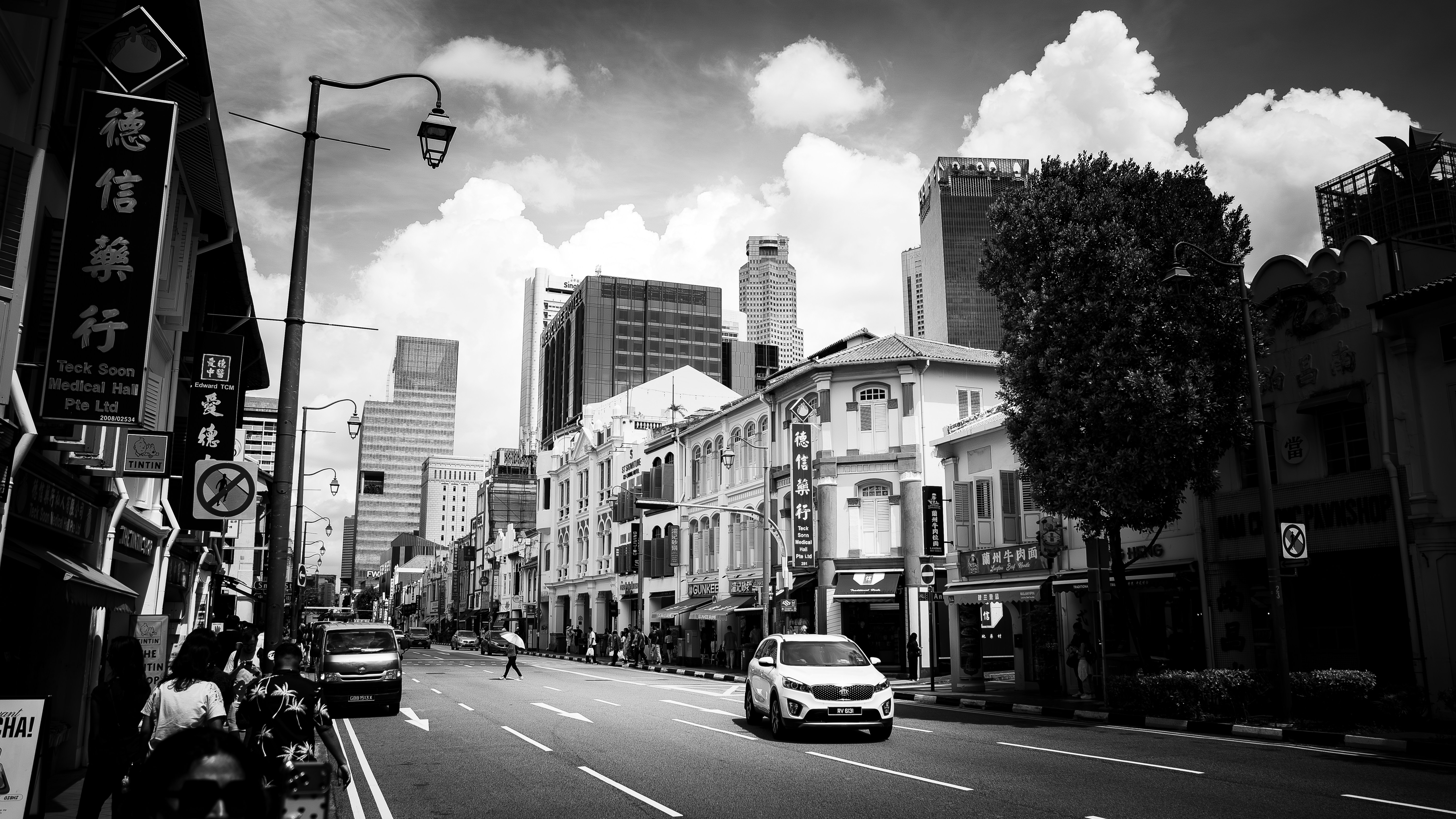 City Pulse on a Bright Morning: Arches of Light and Shadow