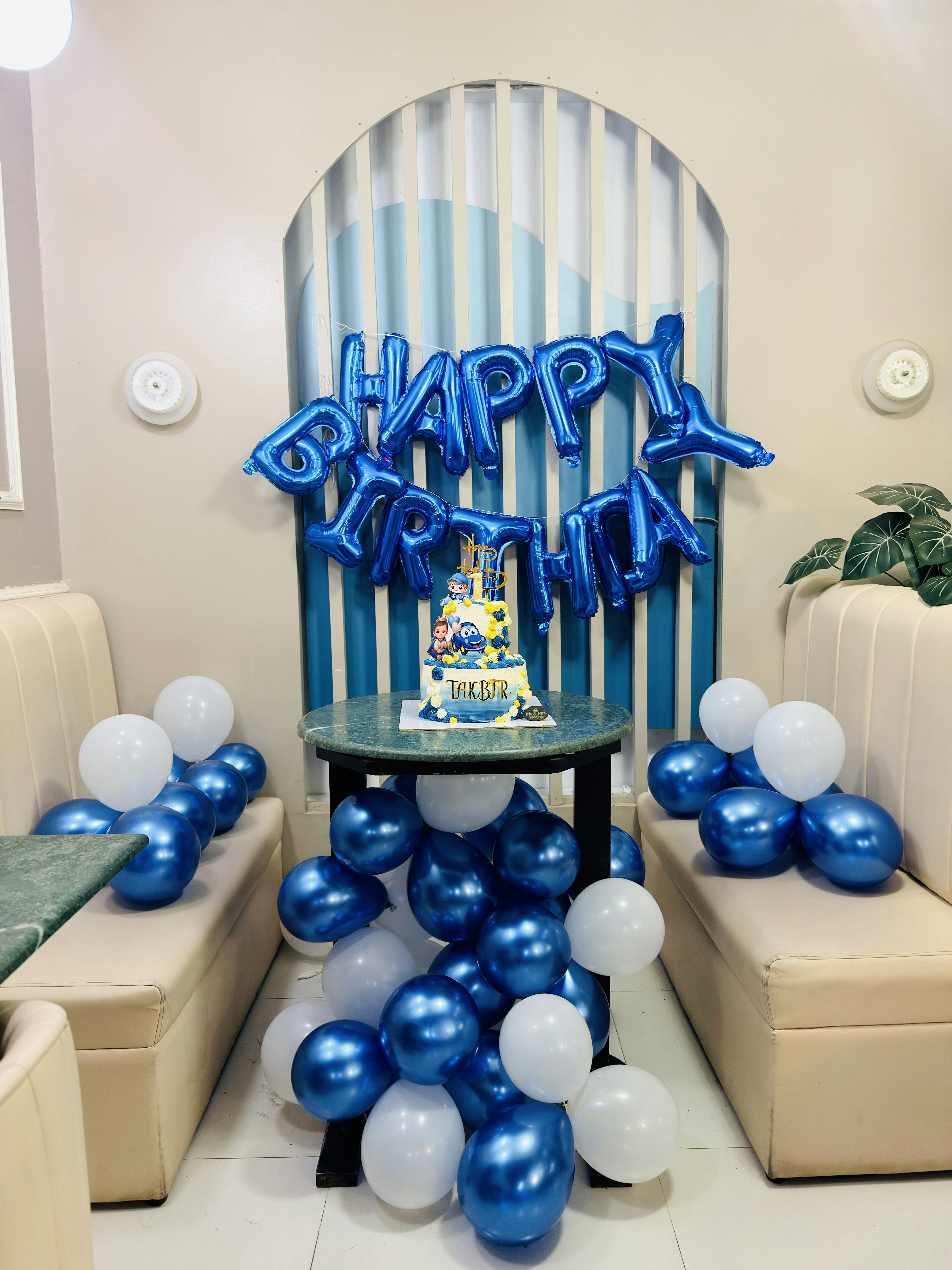 Blue Birthday Bash Under the Arched Backdrop