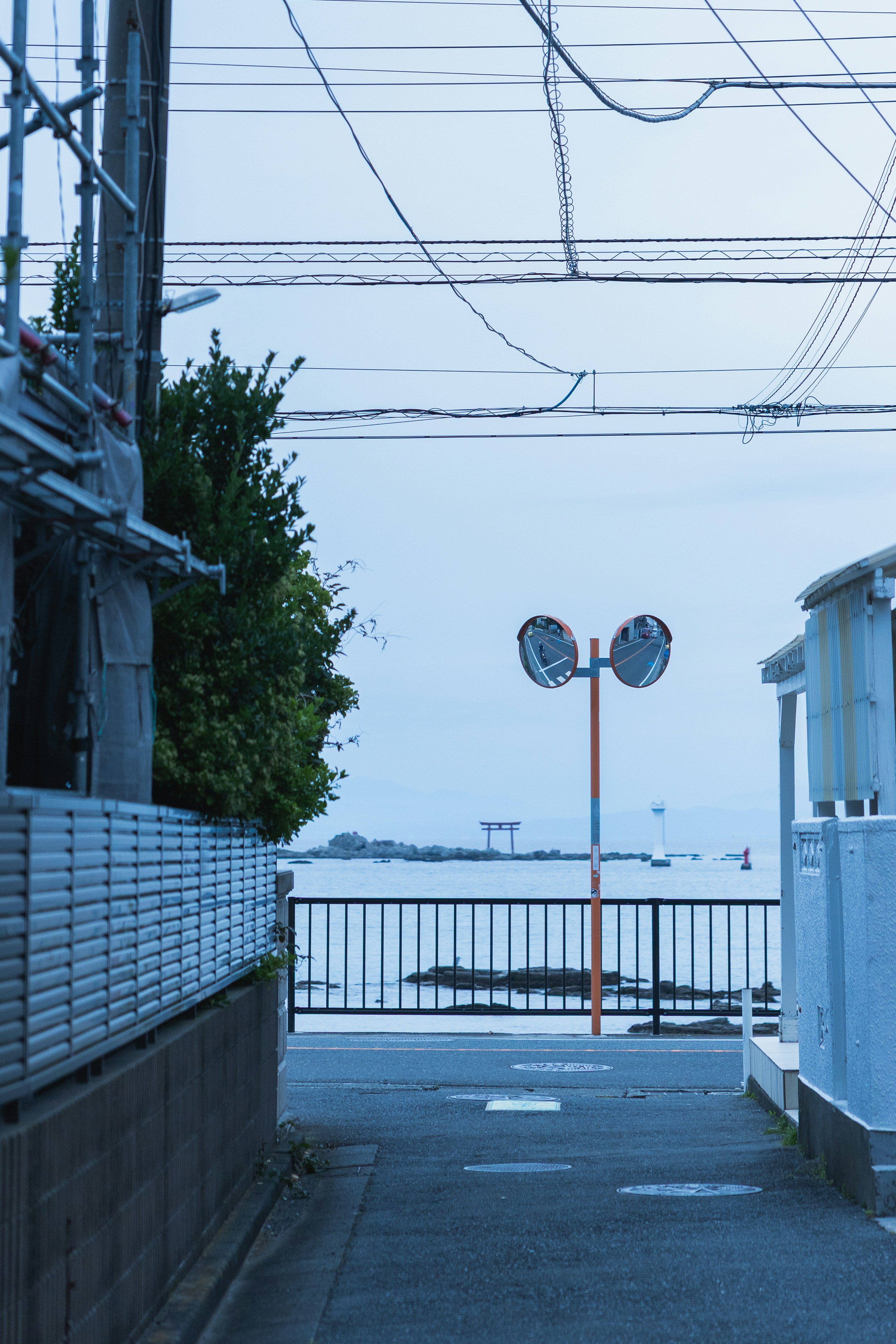 Harbor Corridor: A Quiet Path to the Sea