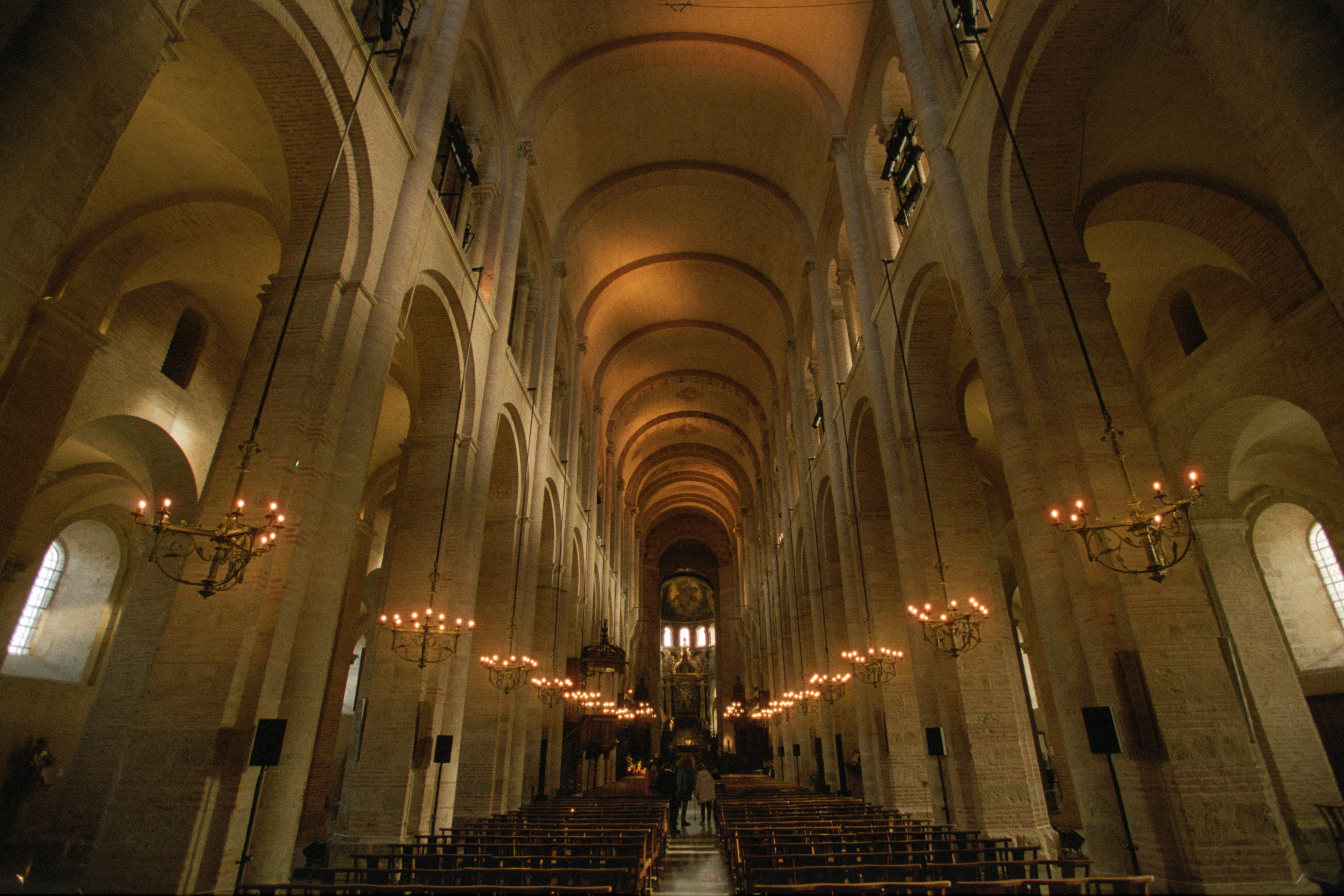 A Verdant Aisle: Longitudinal Light in an Abbey Nave